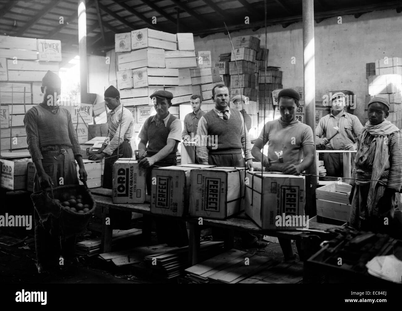 Israel arab and jews Black and White Stock Photos & Images - Alamy