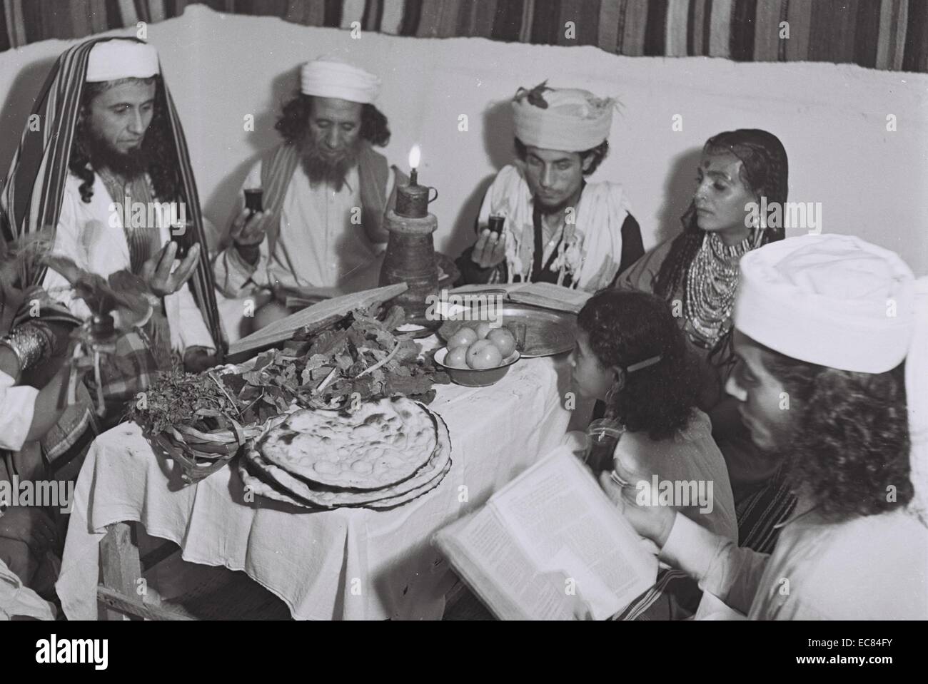 Photograph of Yemenite Jews of the Haban City Stock Photo - Alamy