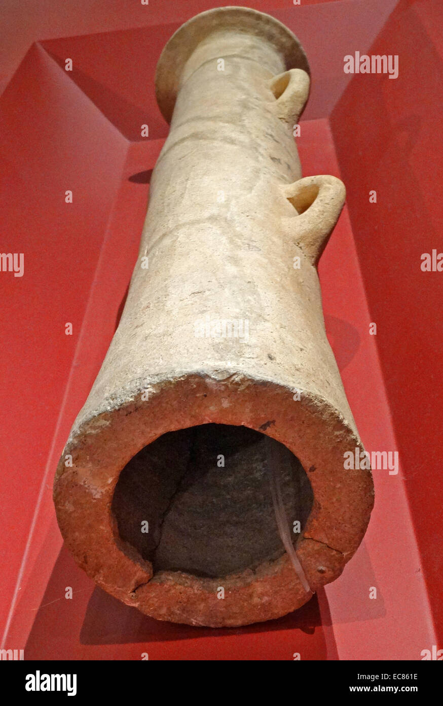 Drain pipes; palace at Knossos; Crete 1800-1400 BC Stock Photo - Alamy