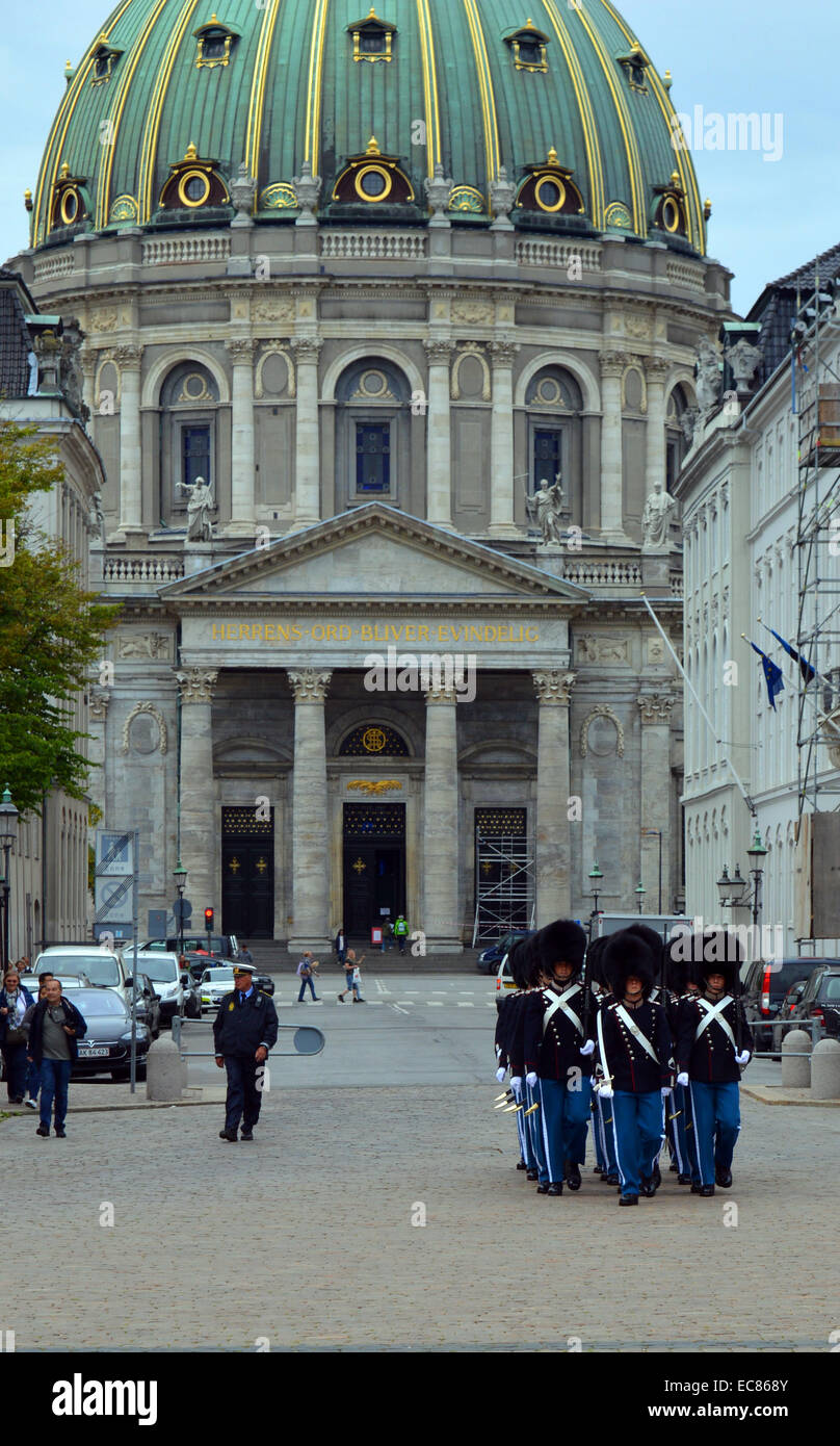 The Royal Life Guards (Den Kongelige Livgarde) is an infantry regiment ...