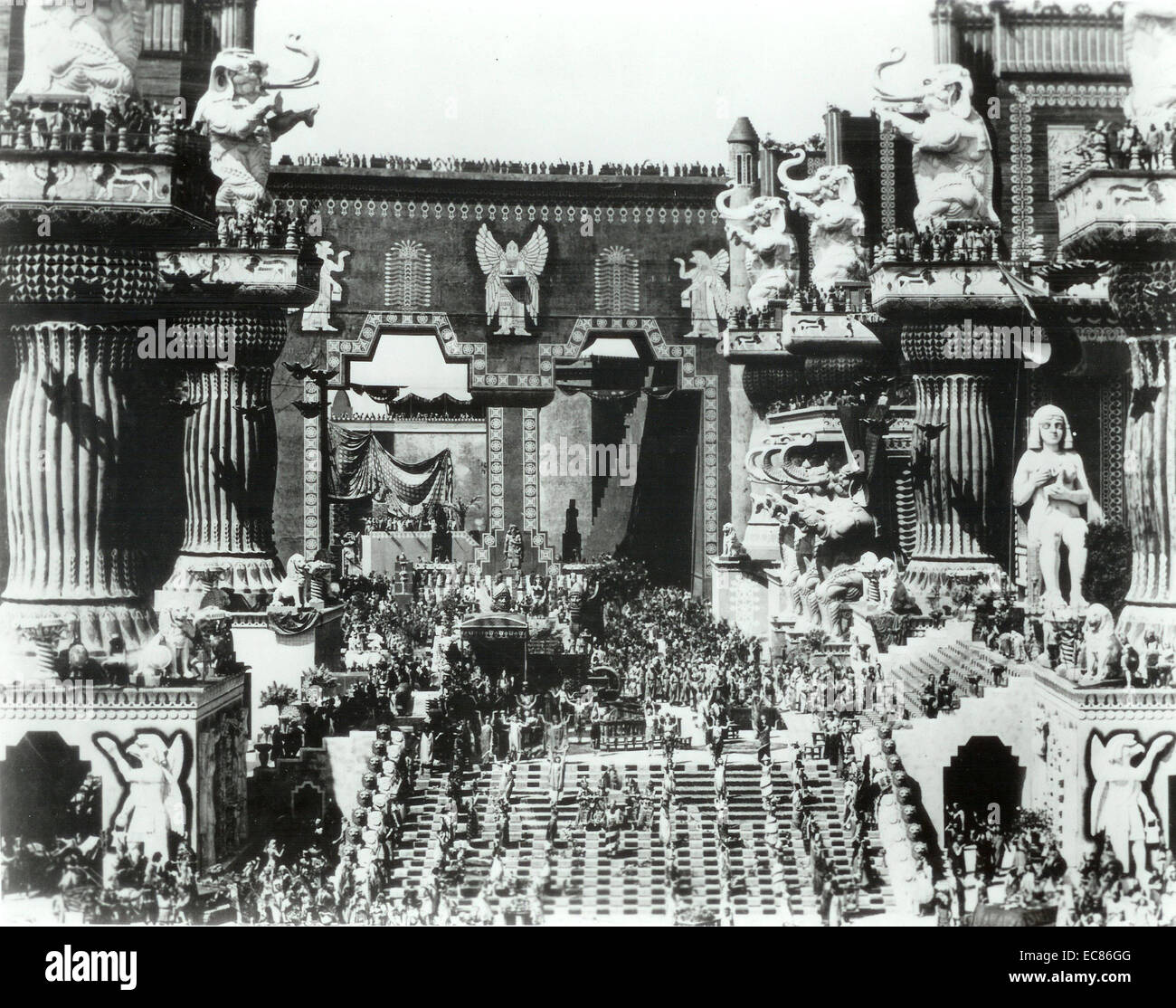 D w griffith intolerance (1916) hi-res stock photography and images - Alamy