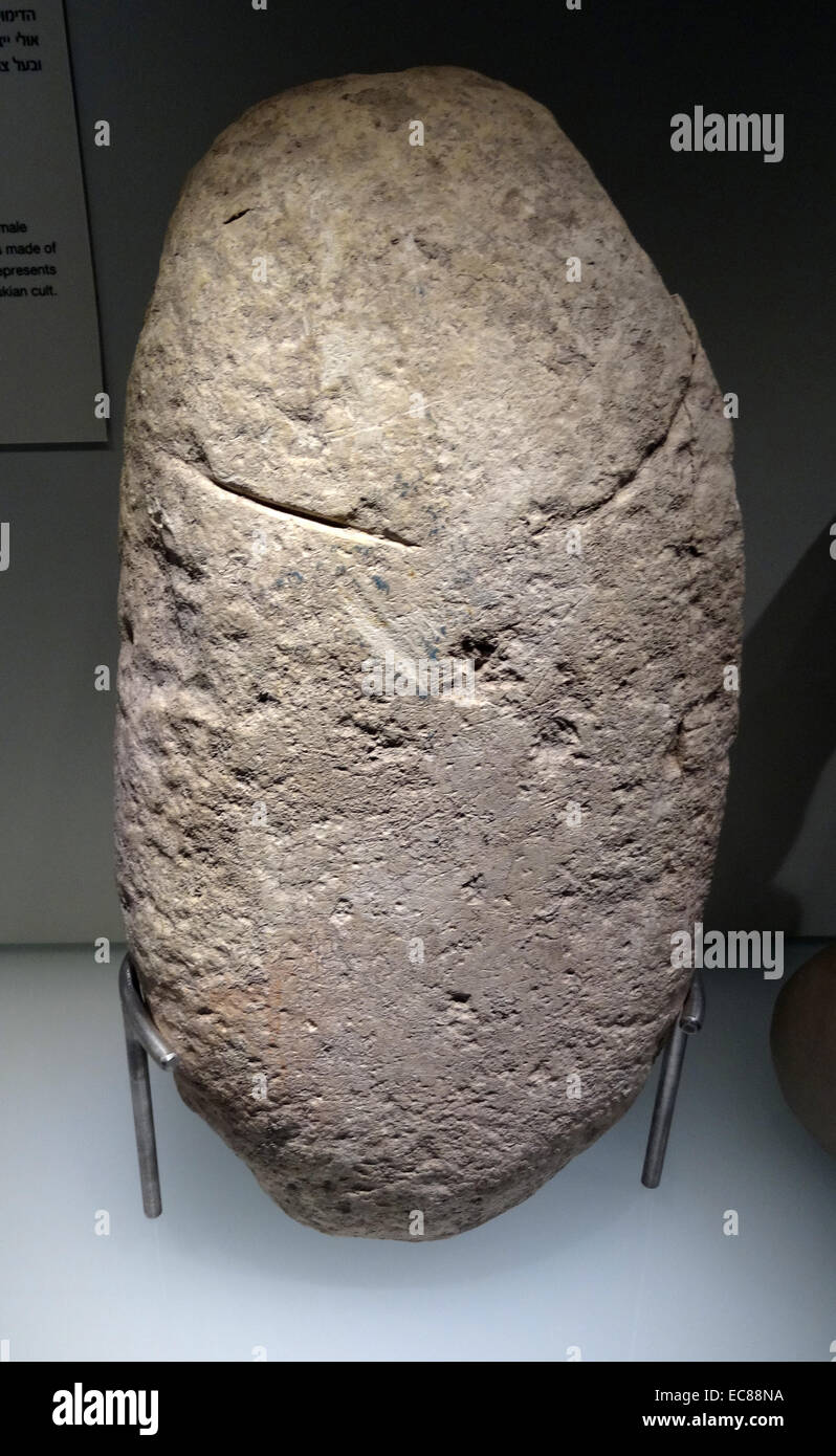 Divine images in clay and stone. Goddess figurines from Sha'ar Hagolan ...