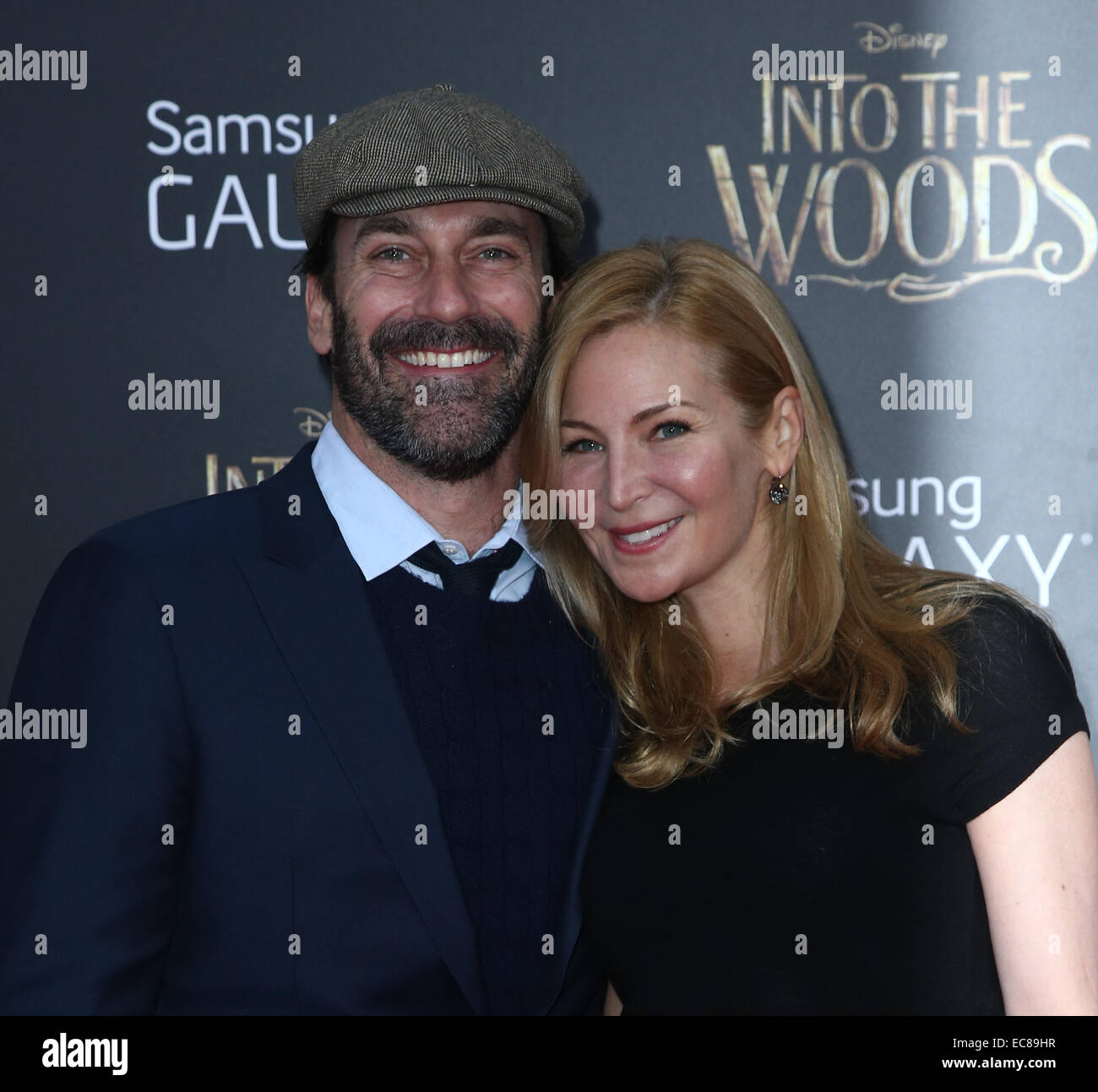 New York, USA. 8th December, 2014. Actor Jon Hamm (L) and Jennifer ...