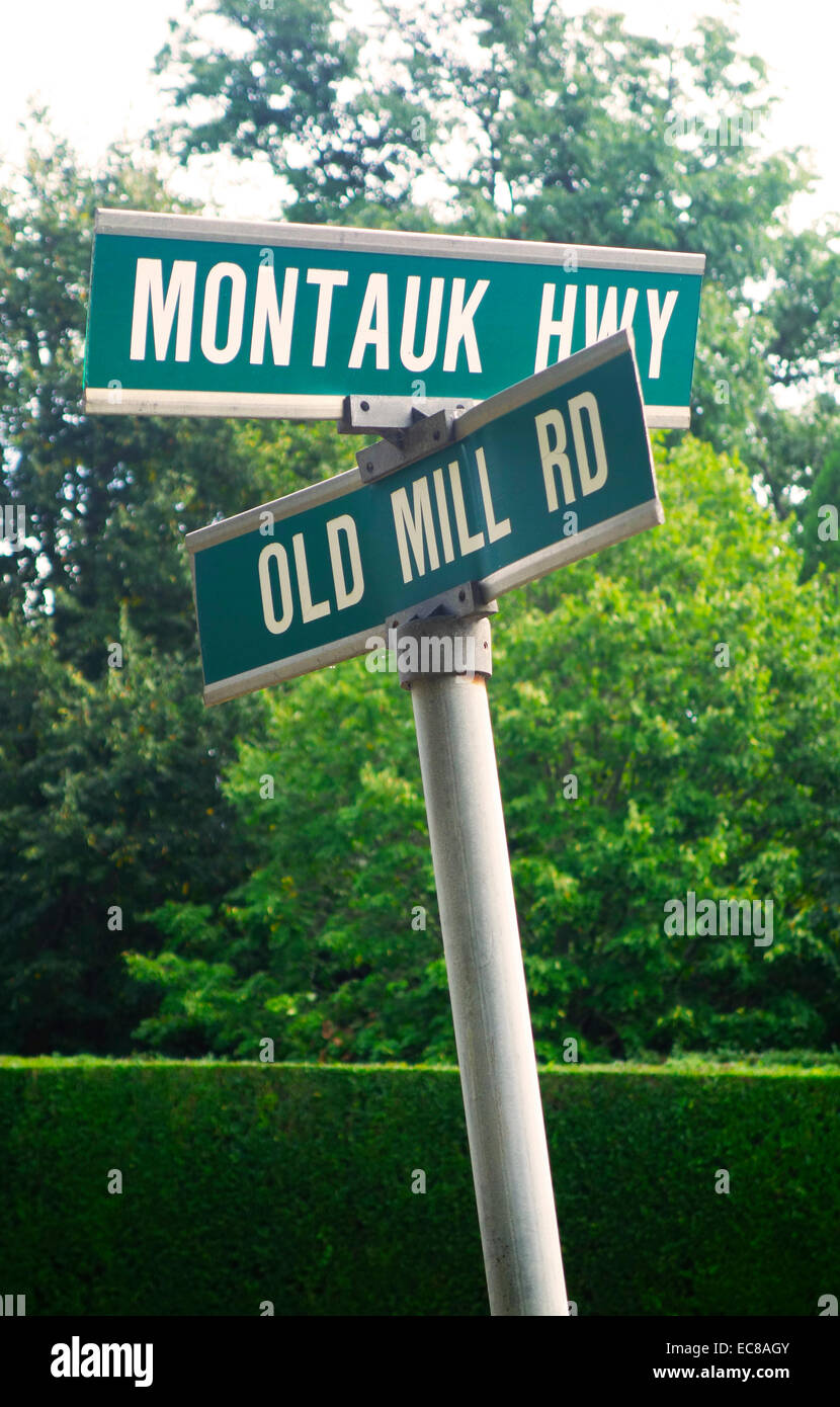 Water mill highway and old mill road street sign Stock Photo - Alamy
