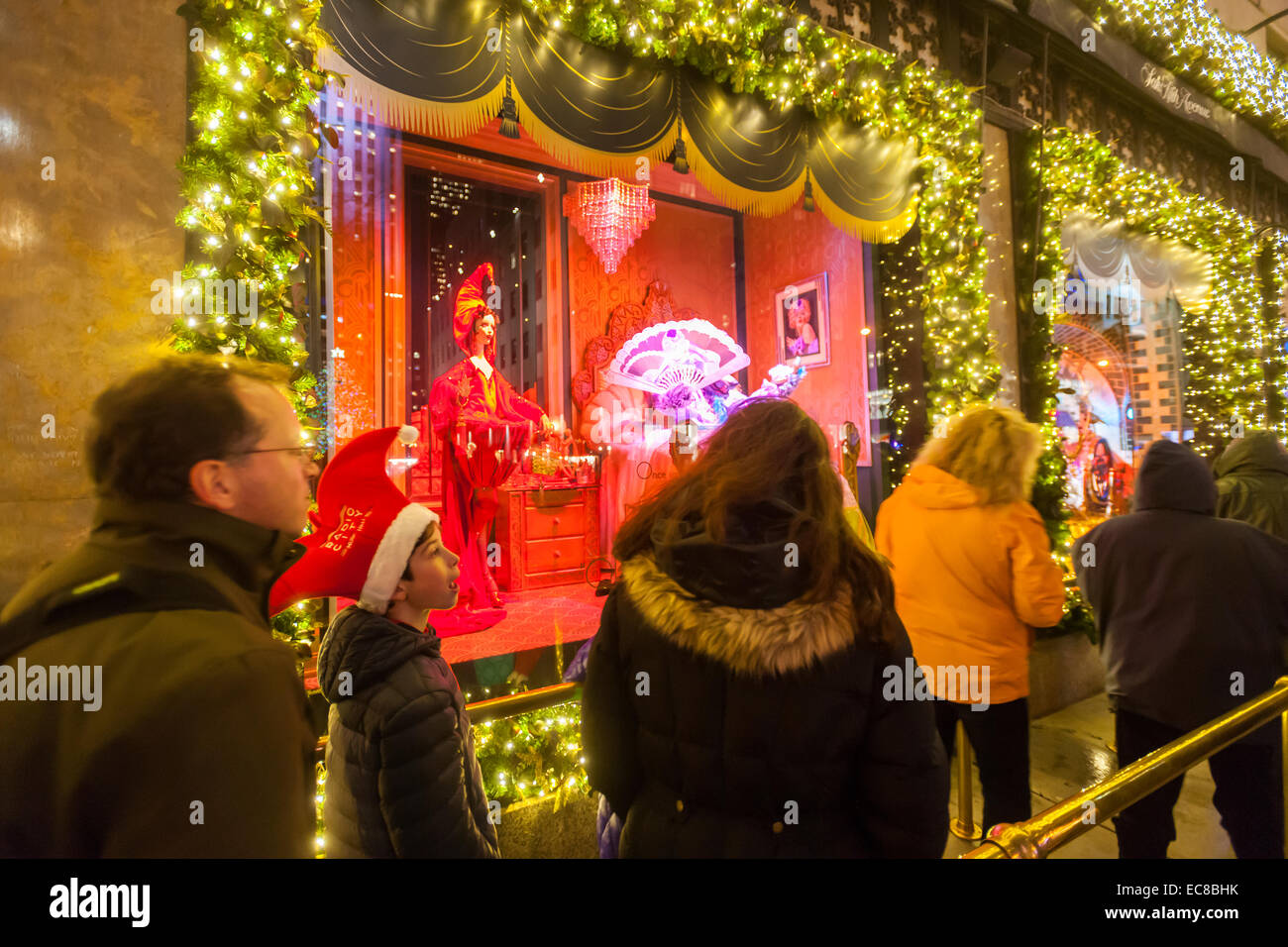 New York, USA. 09th Dec, 2014. Crowds outside Saks Fifth Avenue in New ...