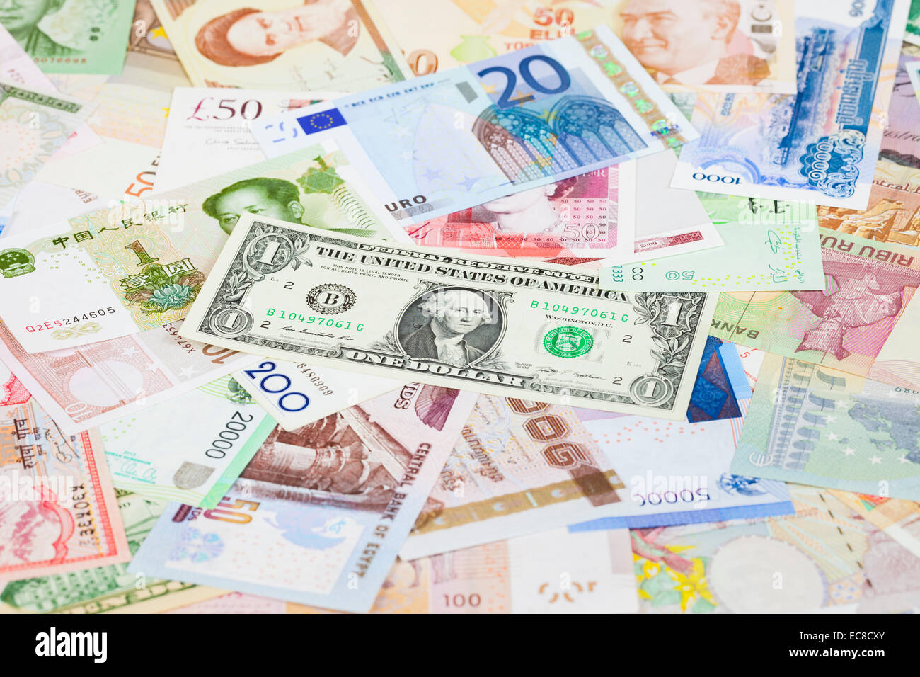 Us currency notes hi-res stock photography and images - Alamy