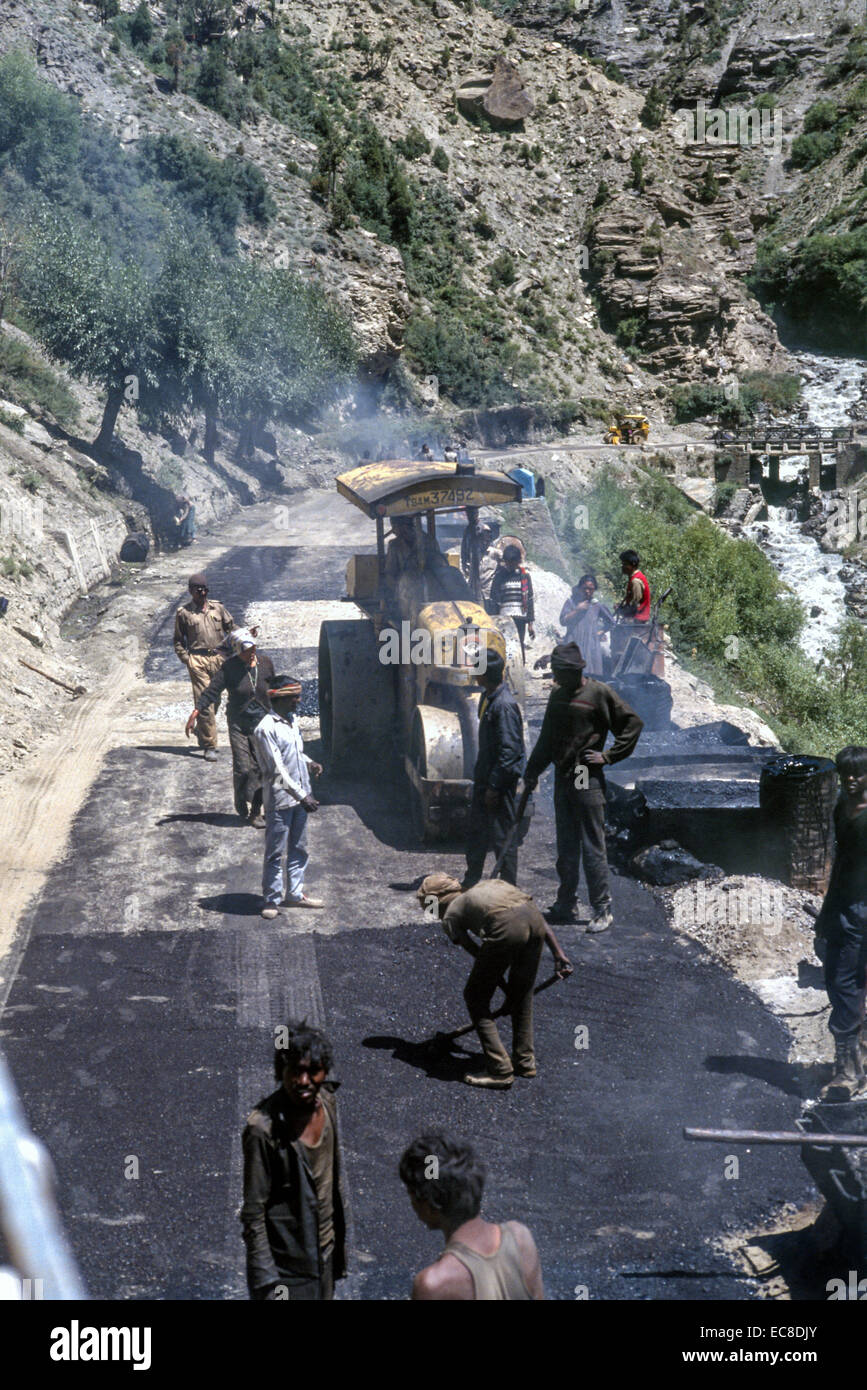 Ladakh Indian road workier Ladakh Indian road construction men team ...