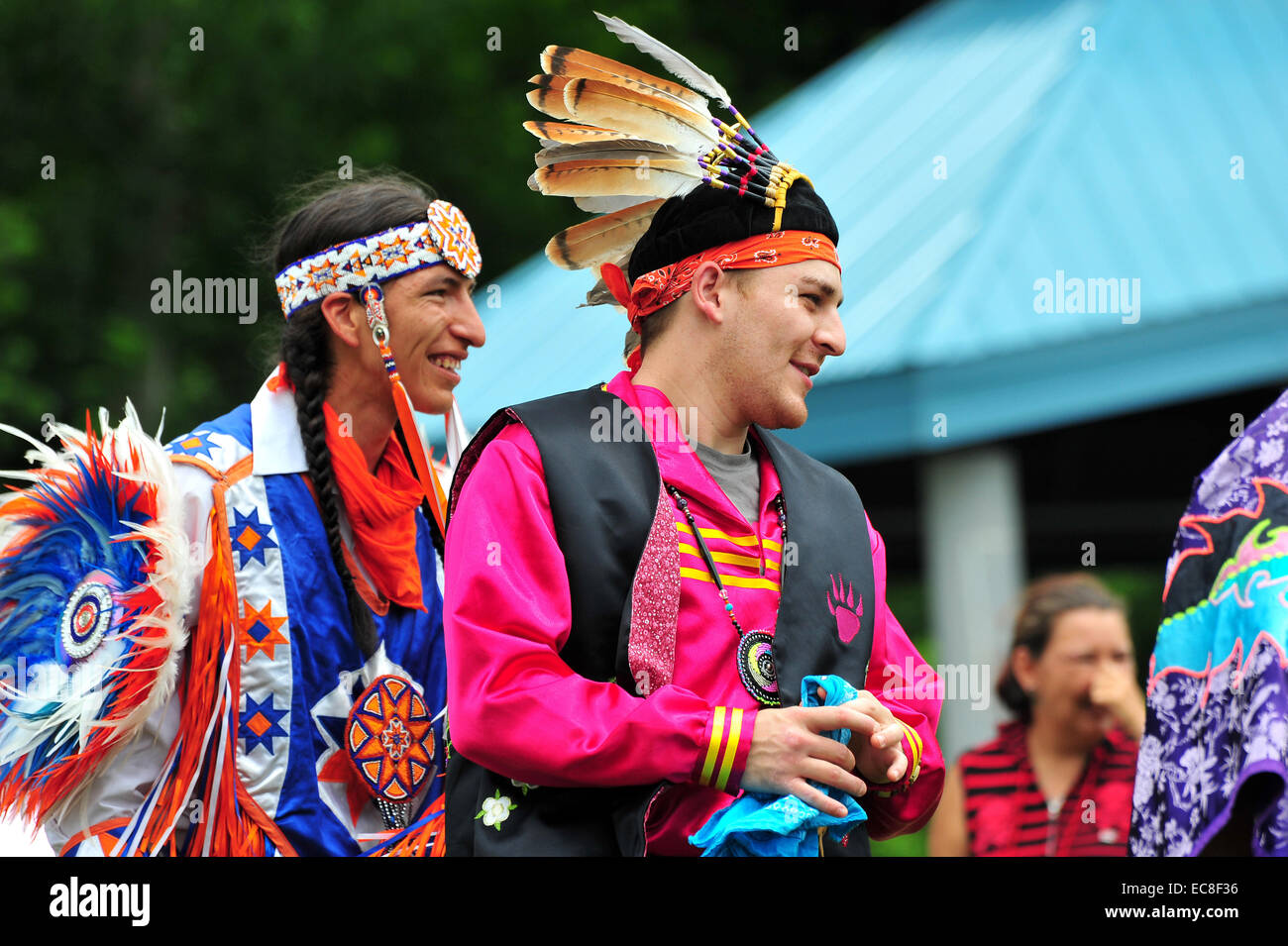 Aboriginal headdress hi-res stock photography and images - Alamy
