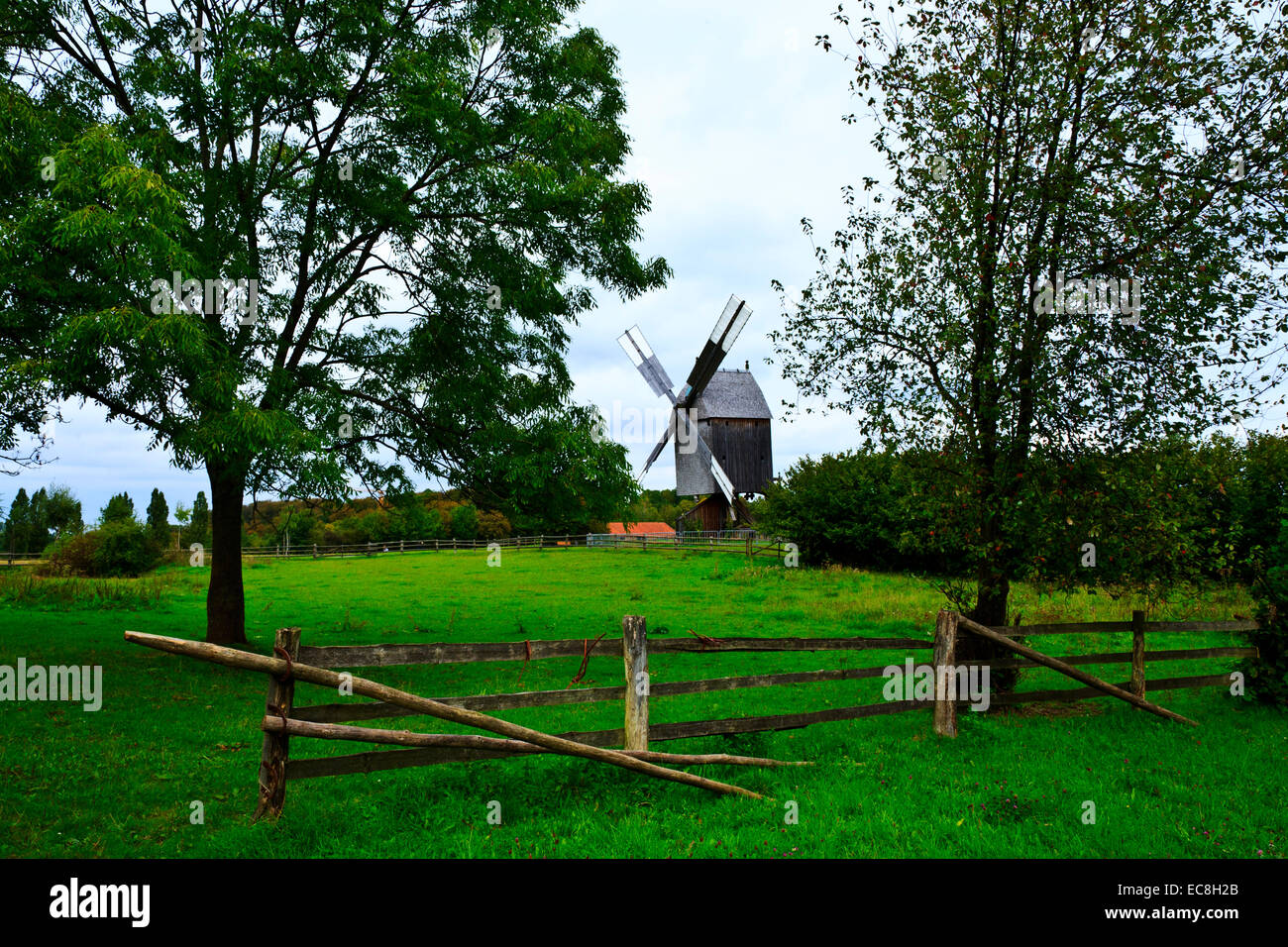 Windmill energy hi-res stock photography and images - Alamy