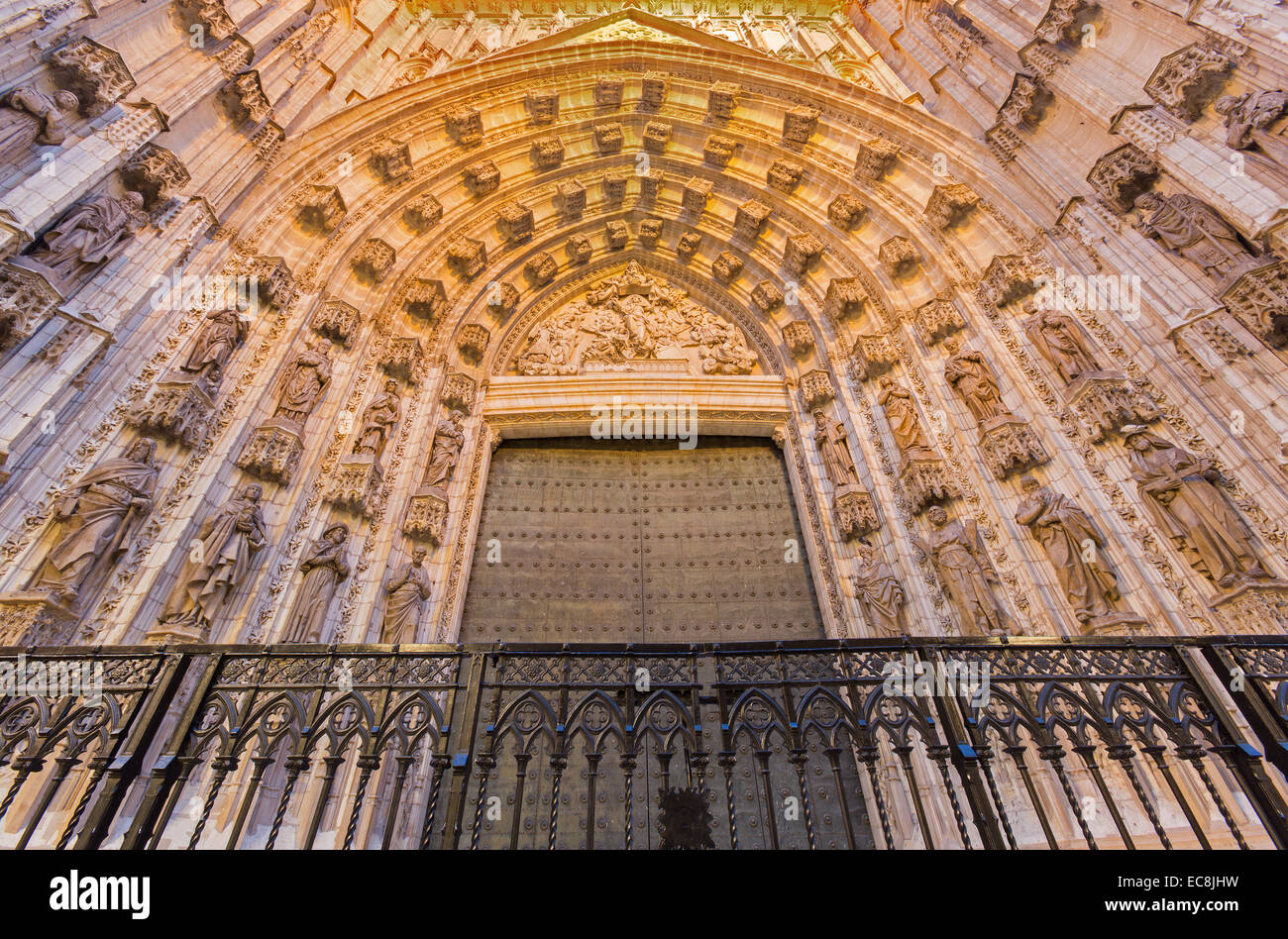 Puerta de santa maría gate hi-res stock photography and images - Alamy