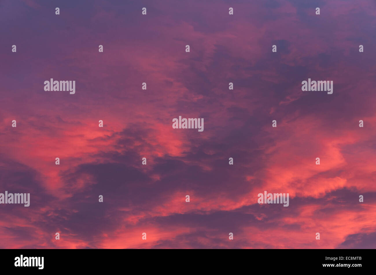 Cloudy red sky Stock Photo - Alamy