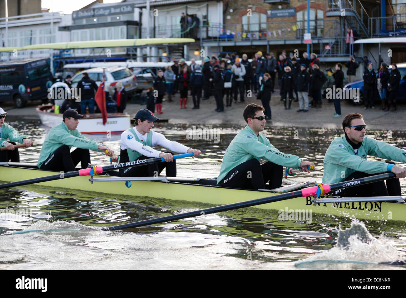 Putney embankment hi-res stock photography and images - Alamy