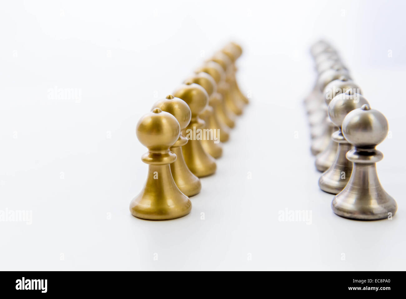 Classic chess game - line of pawns in isolation Stock Photo - Alamy