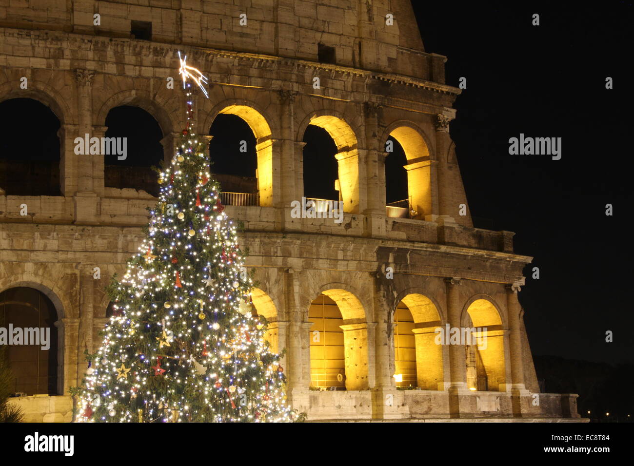 Colosseum night light trail in rome hi-res stock photography and images ...