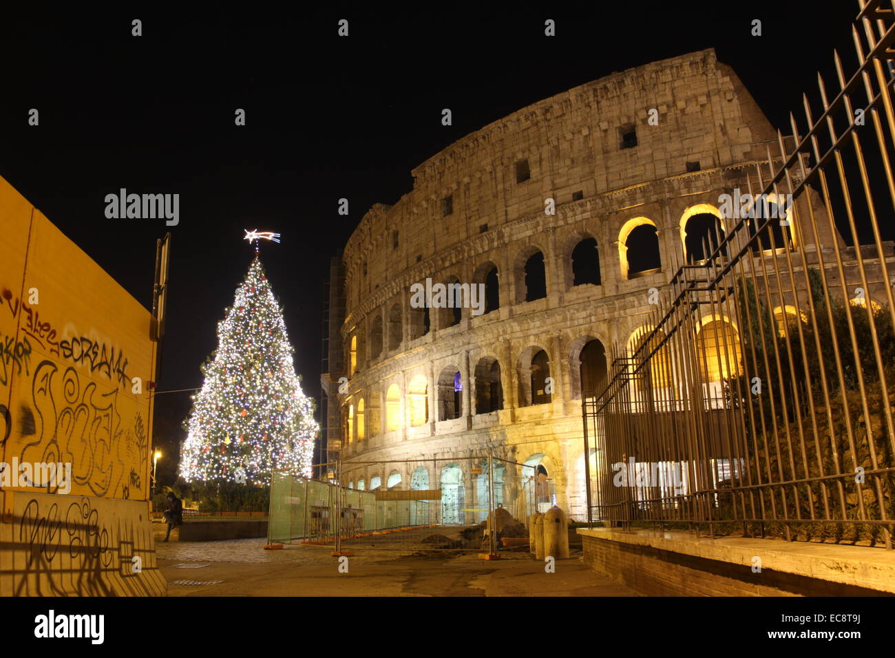 Colosseum night light trail in rome hi-res stock photography and images ...
