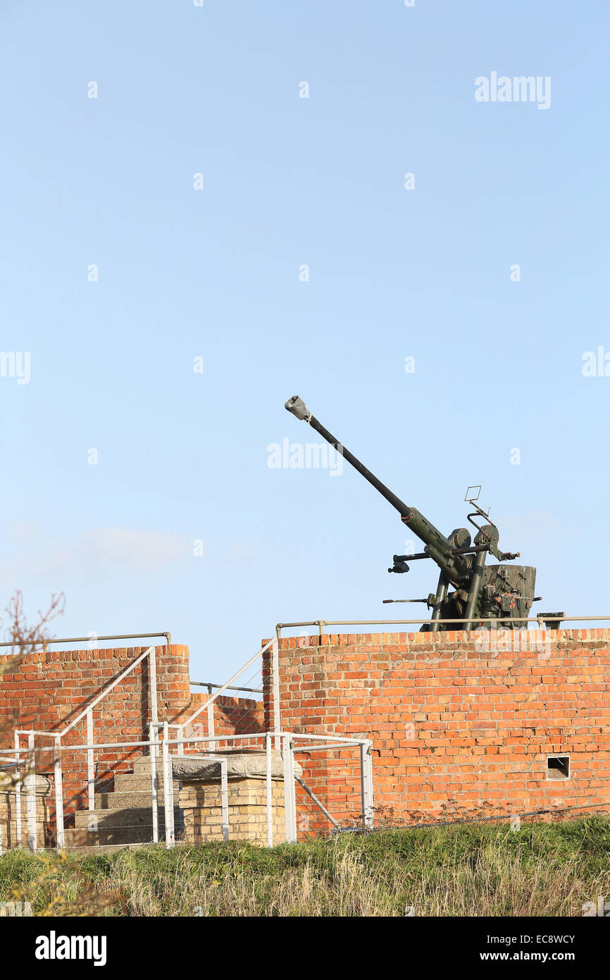 WW2 Anti aircraft gun at Northe Fort in Weymouth, Dorset Stock Photo ...