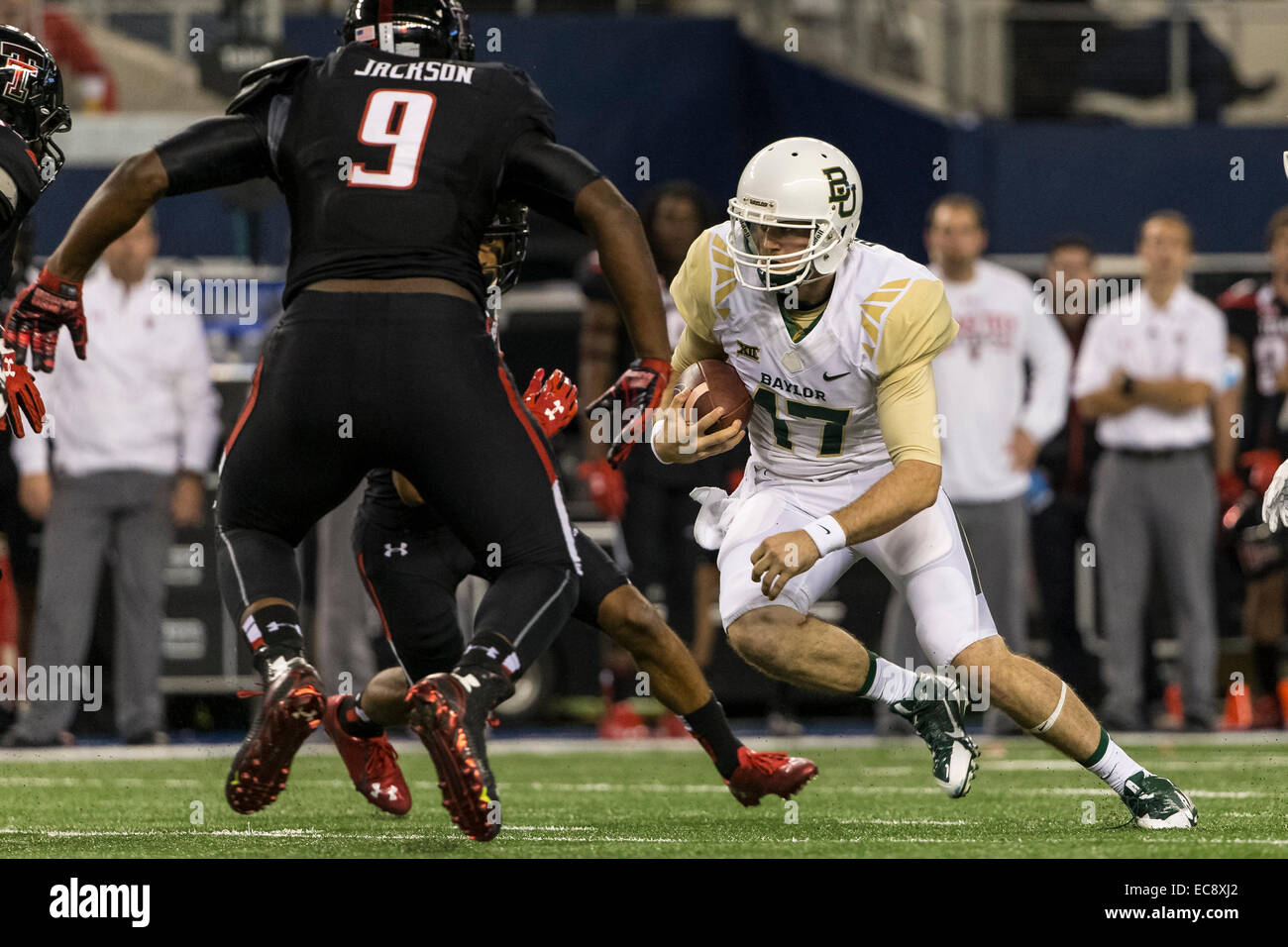 November 29, 2104: Baylor Bears quarterback Seth Russell (17) scrambles ...