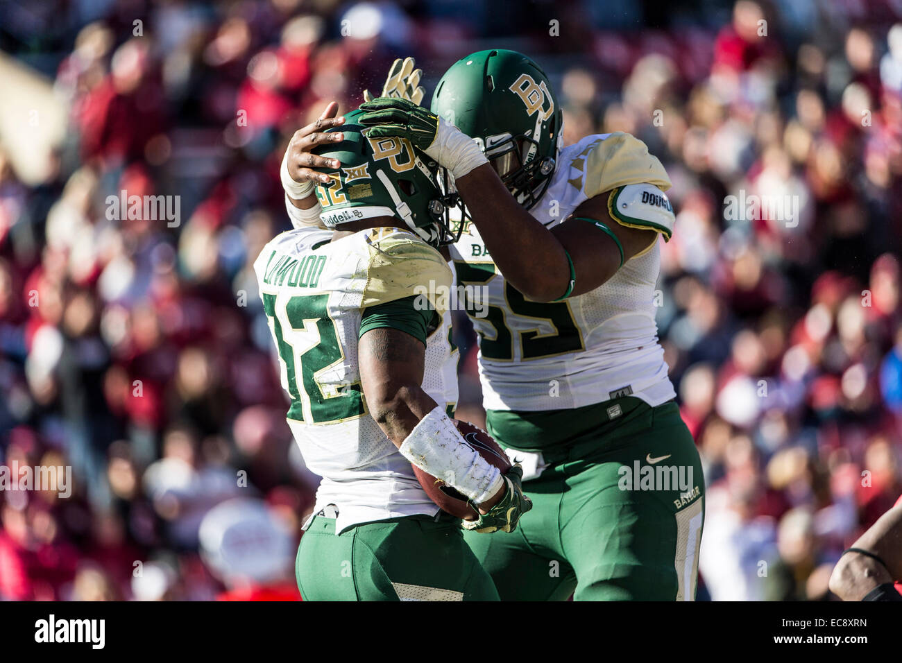 November 8, 2104: Baylor Bears running back Shock Linwood (32 ...