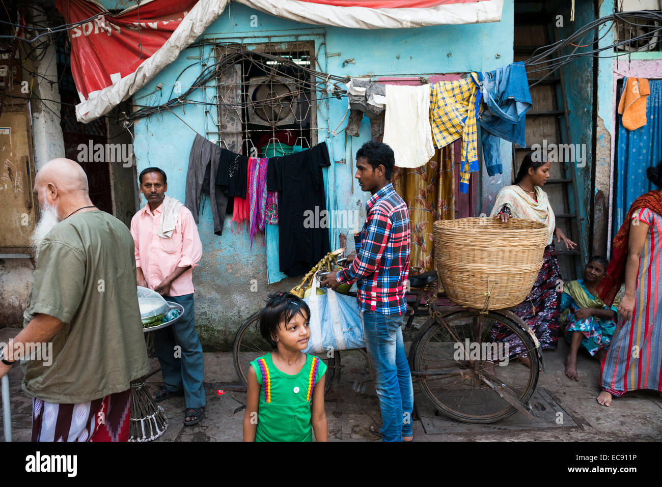 Bombay Slum High Resolution Stock Photography and Images - Alamy