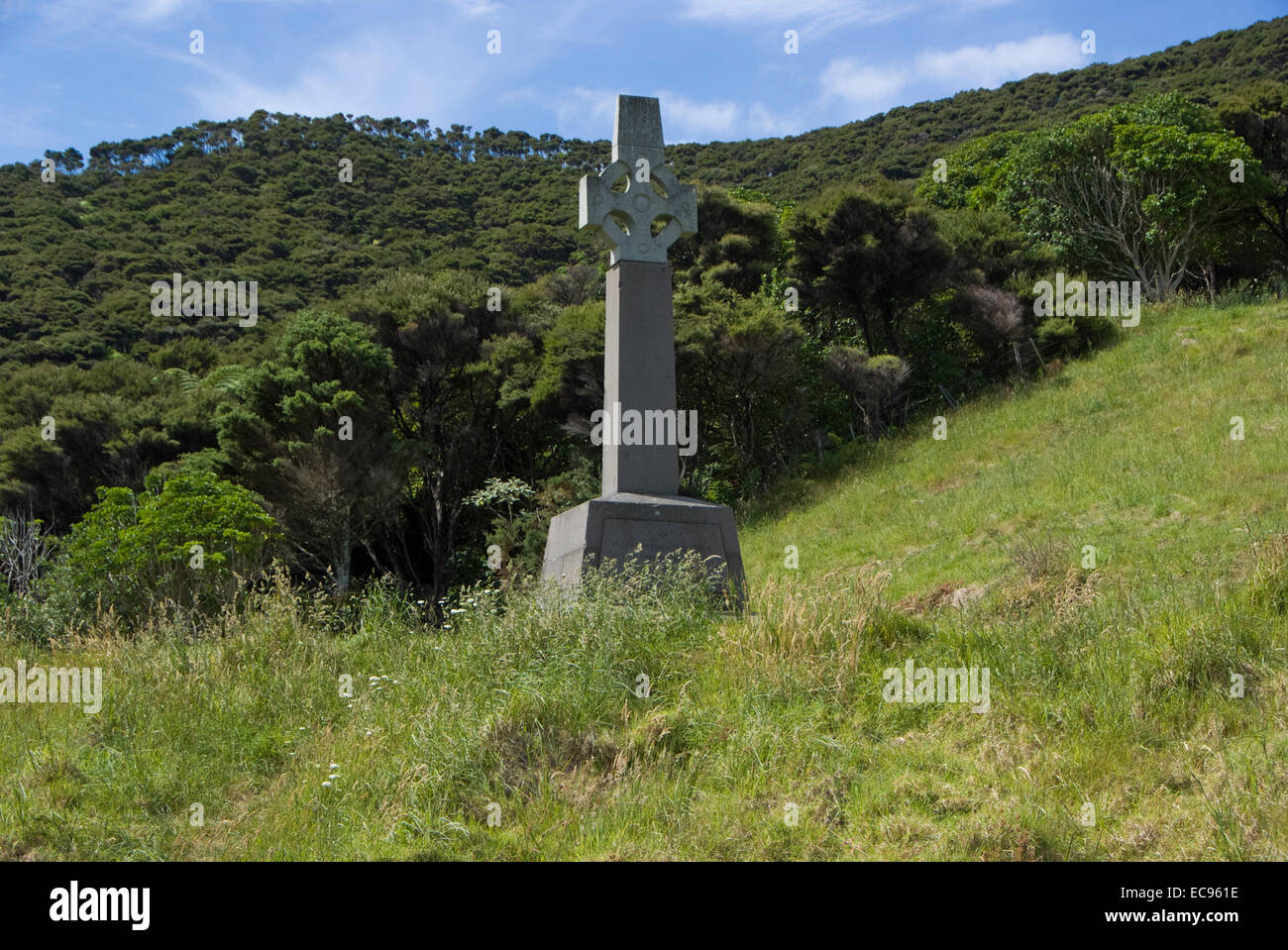 Marsden Cross commemorating the first Christian sermon in New Zealand ...