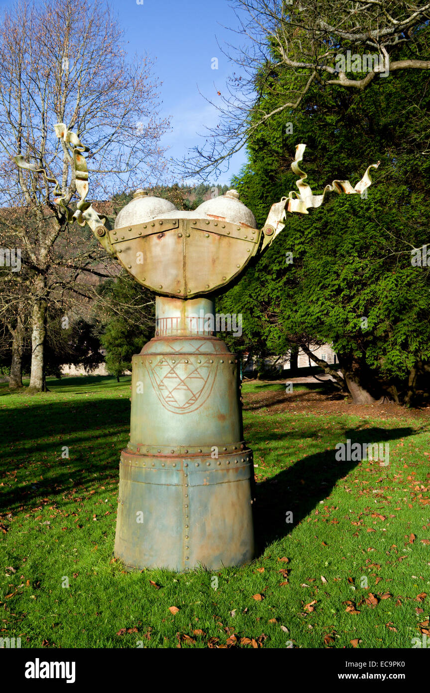 'Rhiannon Divine Queen" Sculpture by David Peterson, Margam Park, Port ...