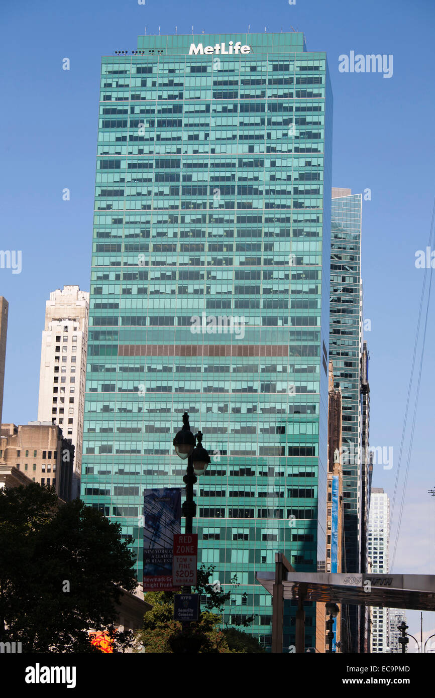 metlife tower, skyscraper, midtown, 6th avenue, avenue of Americas ...