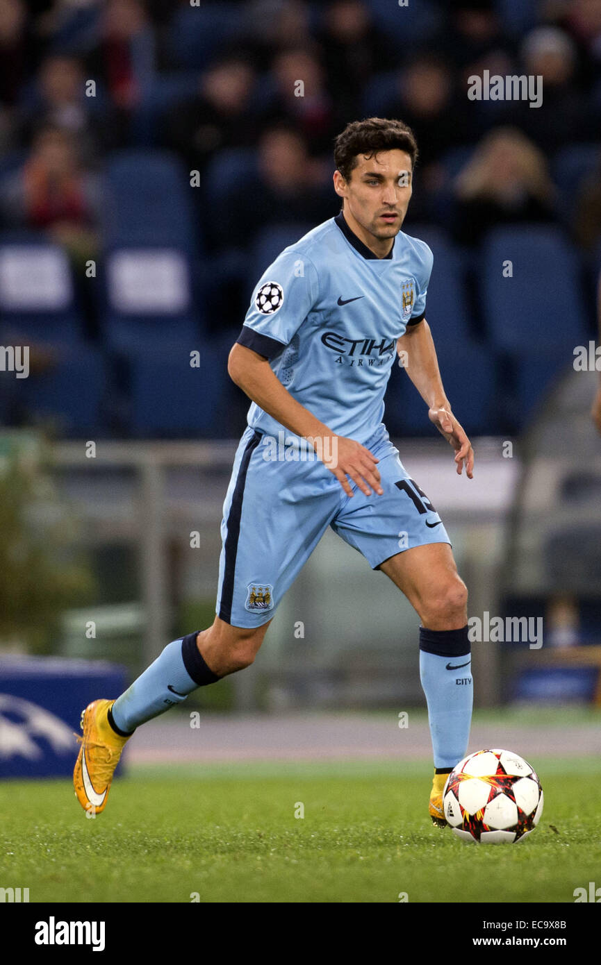 Jesus navas manchester city hi-res stock photography and images - Alamy
