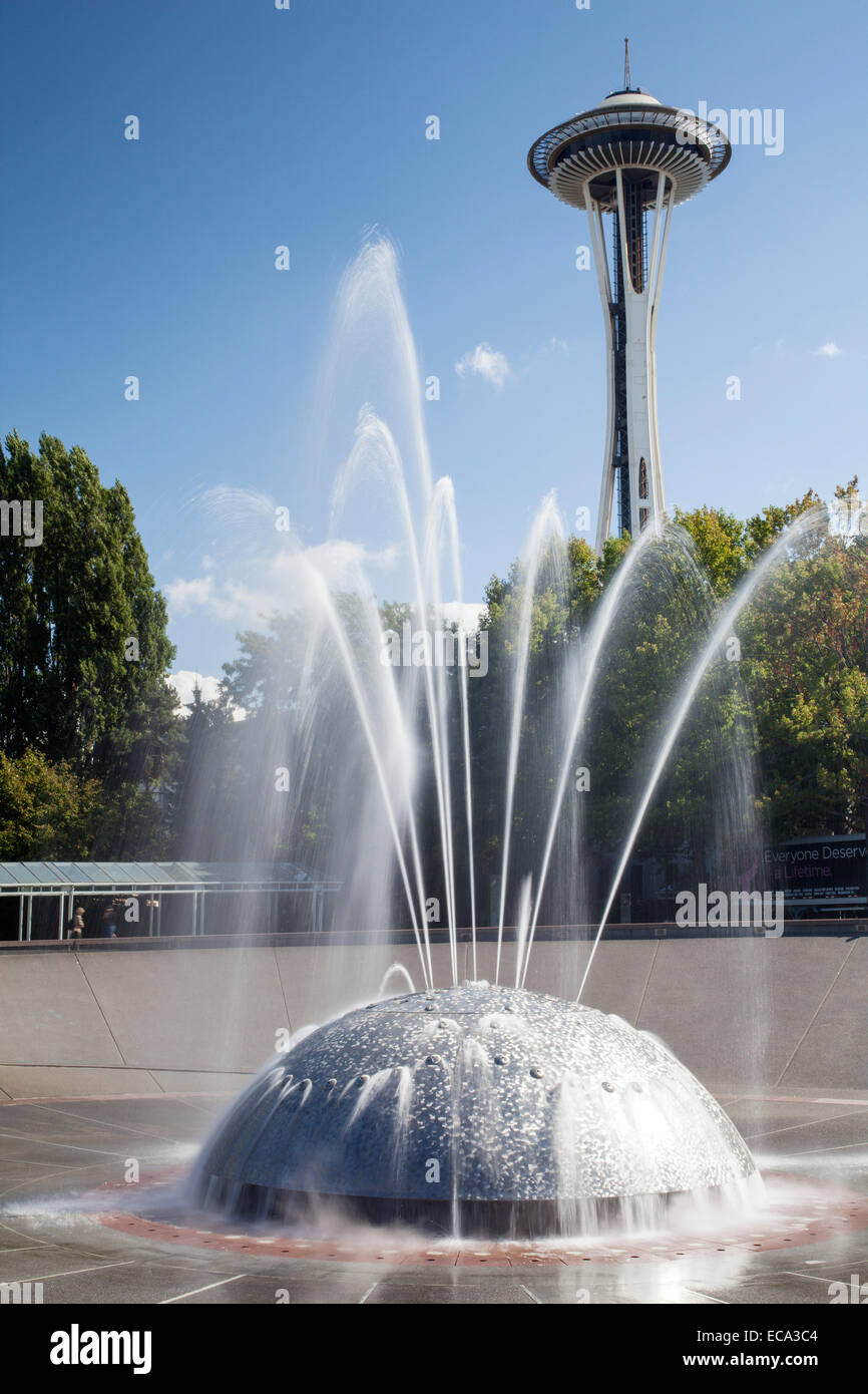 Space Needle with the International Fountain, Seattle, Washington ...