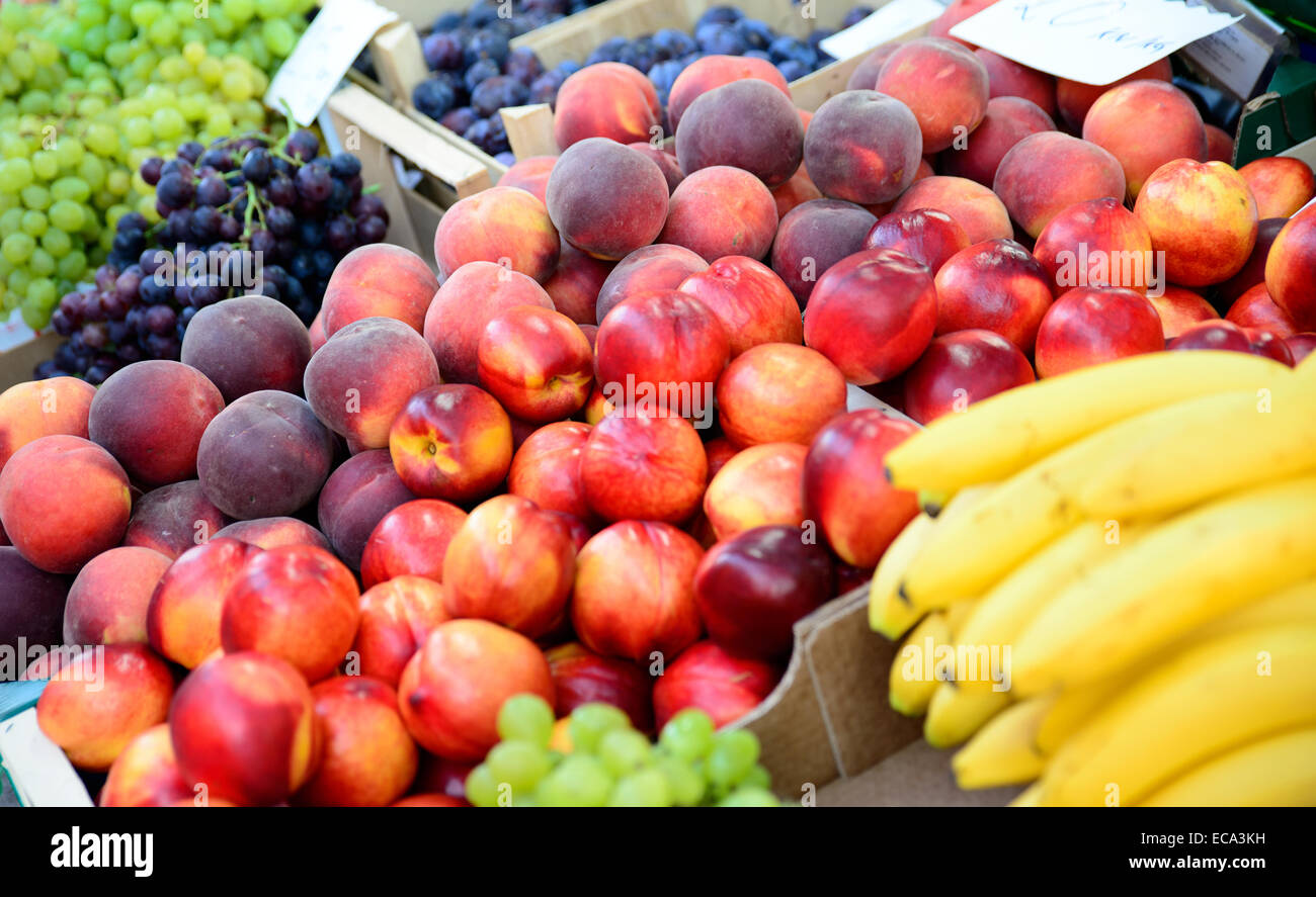 fruits on the market Stock Photo - Alamy