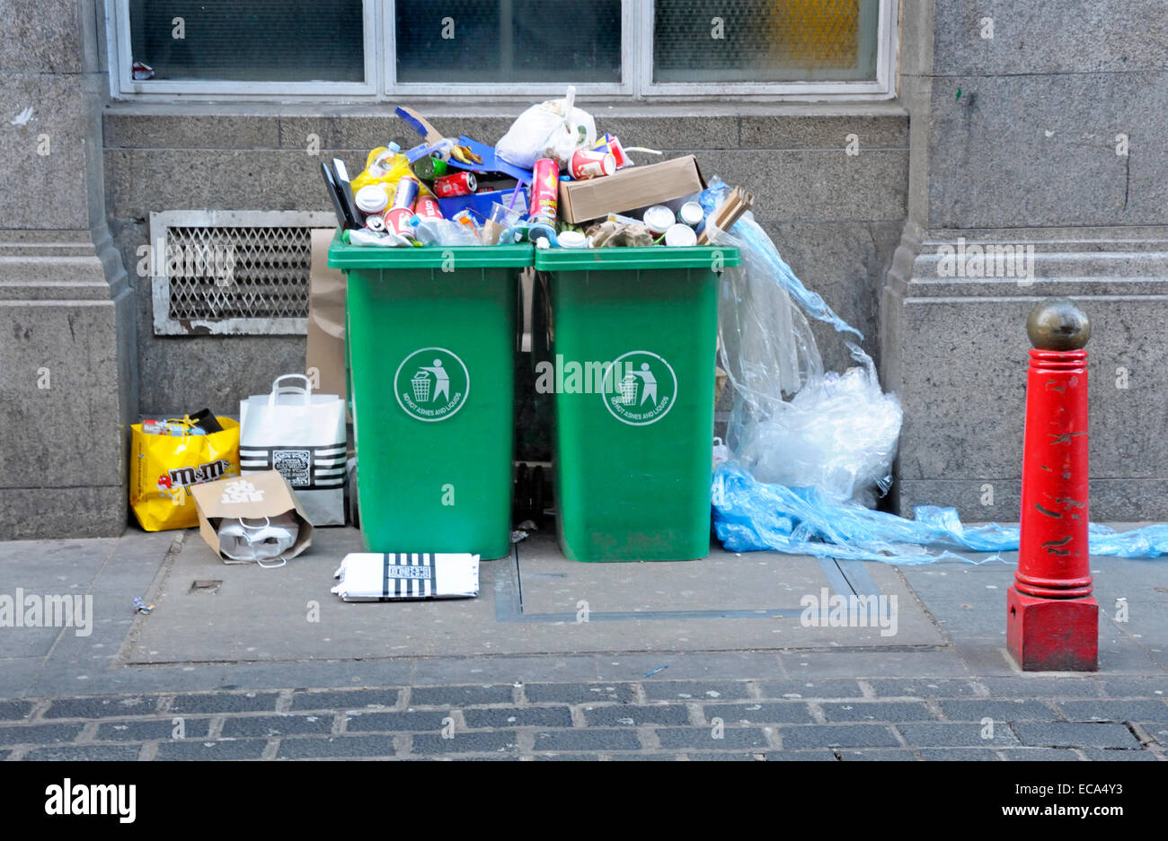 Bins overflow hi-res stock photography and images - Alamy