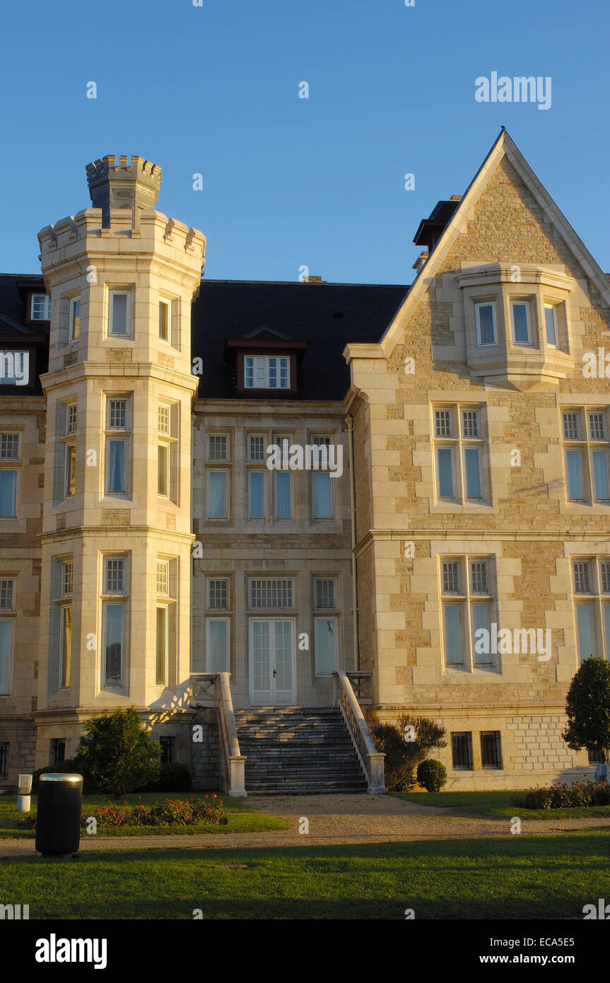 Santander university hi-res stock photography and images - Alamy