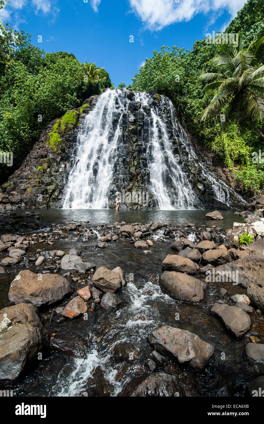Kepirohi waterfall, Pohnpei, Micronesia Stock Photo - Alamy