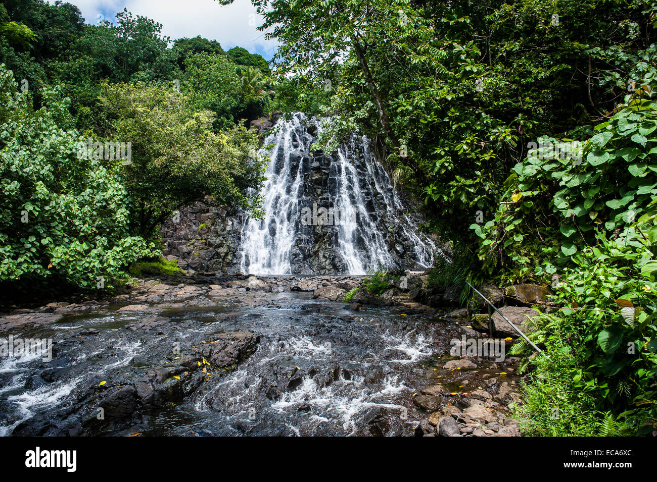 Kepirohi waterfall, Pohnpei, Micronesia Stock Photo - Alamy