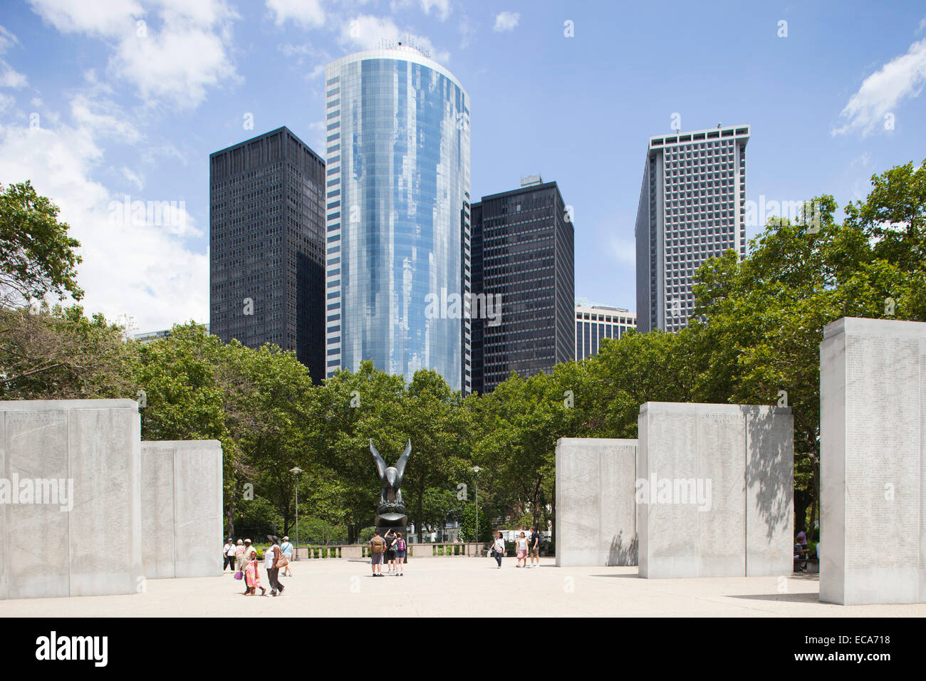 monument to the fallen of the war 1941-1945, battery park, financial ...