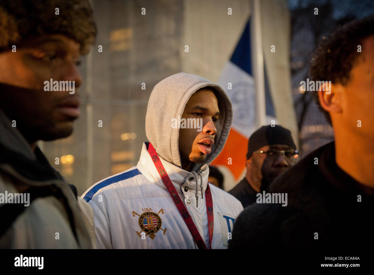 Manhattan, New York, USA. 10th Dec, 2014. ERIC GARNER, JR. (center ...