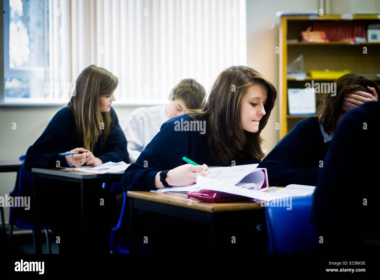 Uk school children classroom hi-res stock photography and images - Alamy