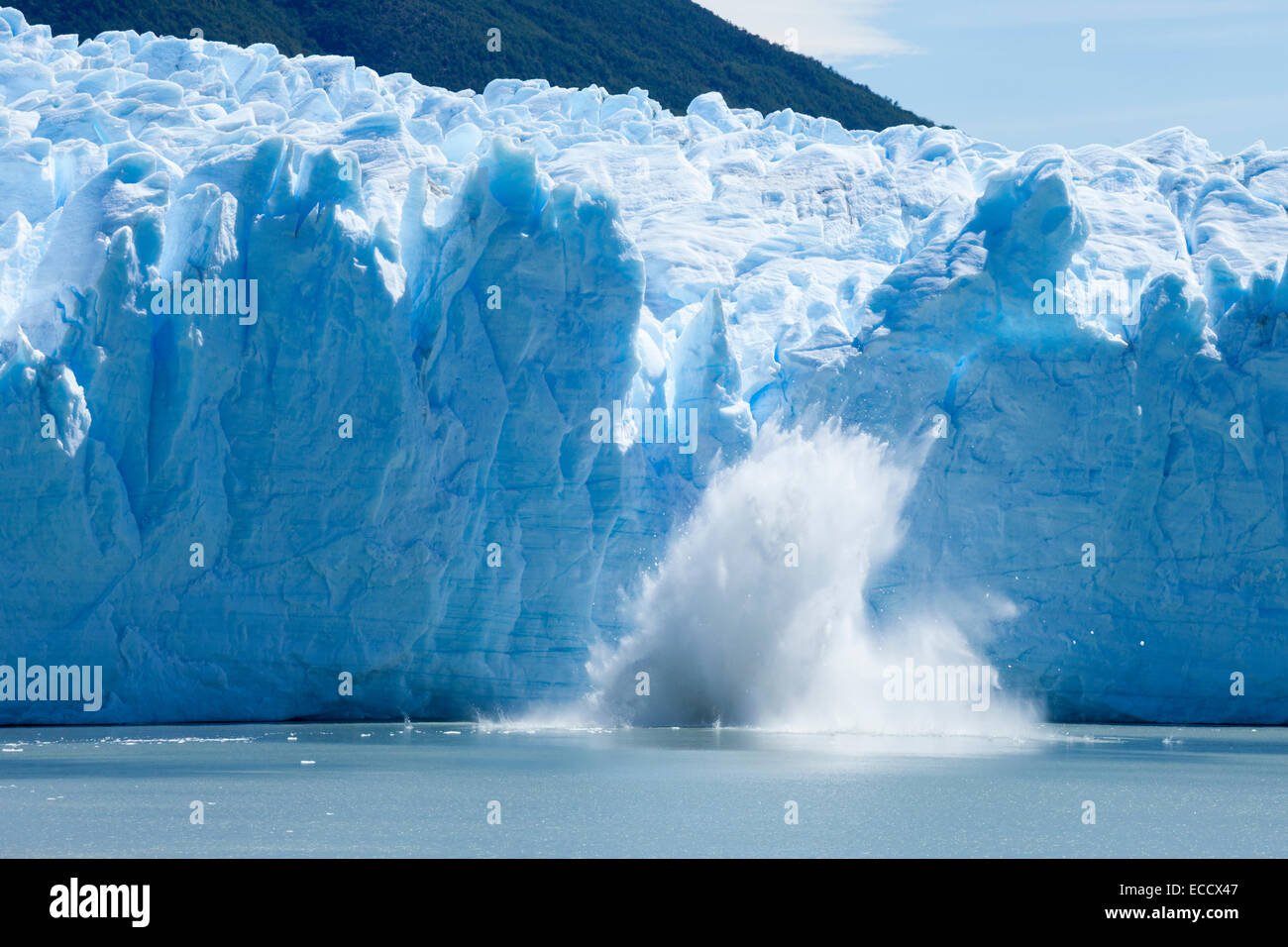 Ice calving hi-res stock photography and images - Alamy