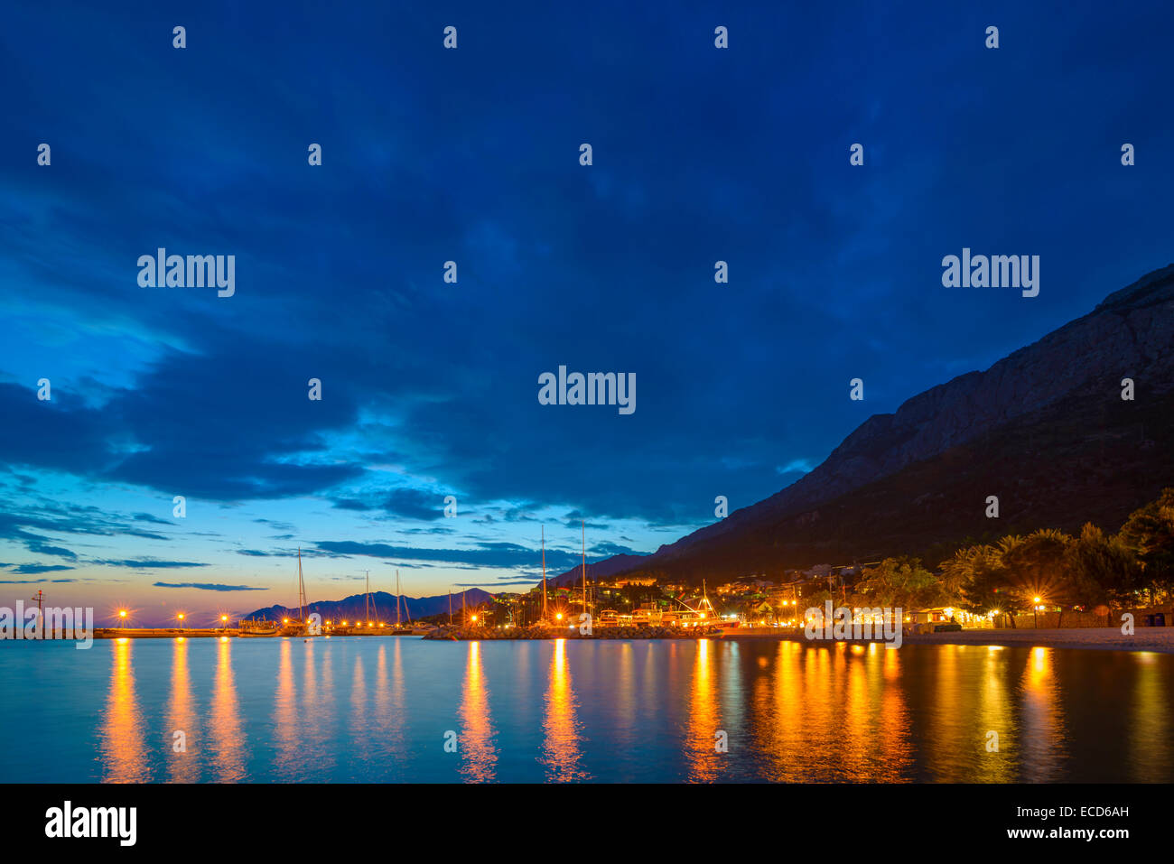 Baska Voda Makasera Riviera Kroatien, Baska Voda Stock Photo - Alamy