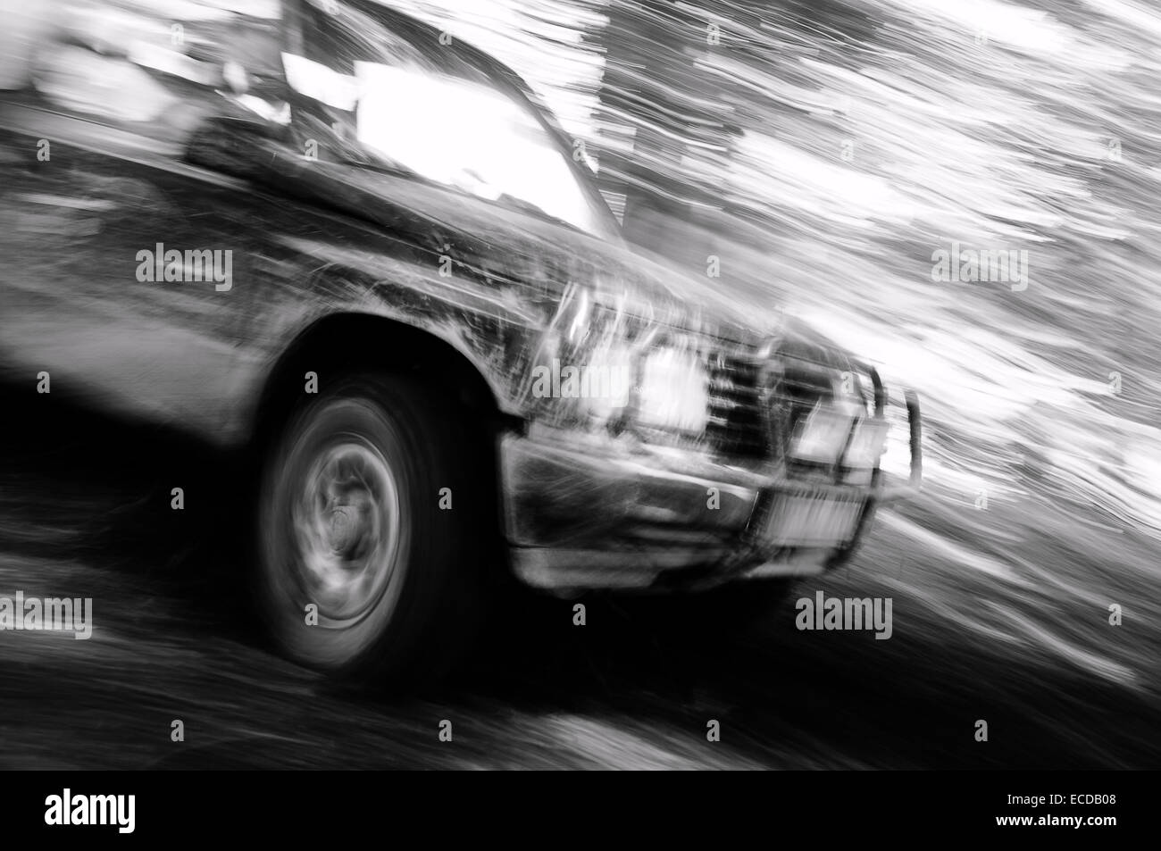 4x4 vehicle hi-res stock photography and images - Alamy