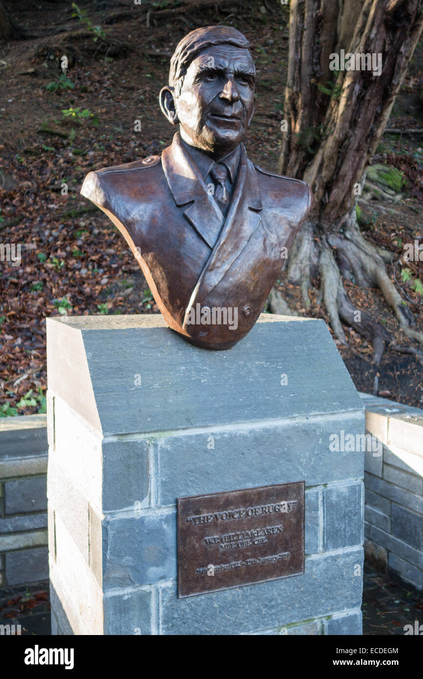 Statue of Bill McLaren, The Voice of Rugby, Wilton Lodge Park, Hawick ...
