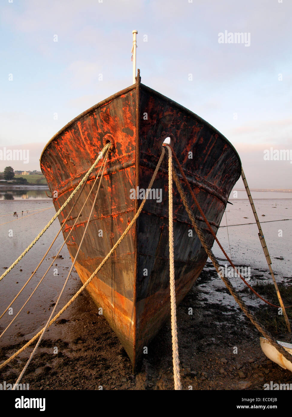 Rusty ship hi-res stock photography and images - Alamy