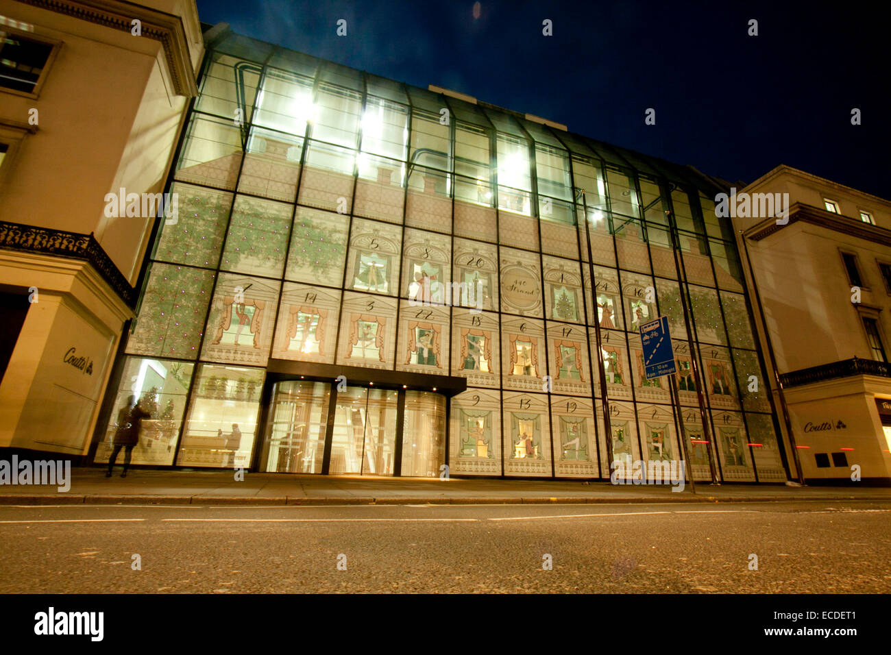 Coutts bank london uk hi-res stock photography and images - Alamy