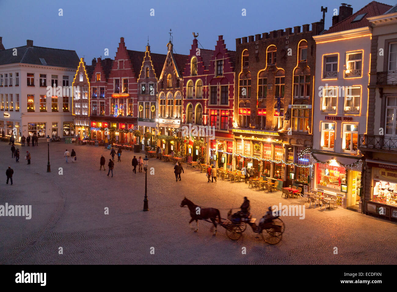 Restaurants and cafes in Market Square ( Markt Square ), at christmas ...