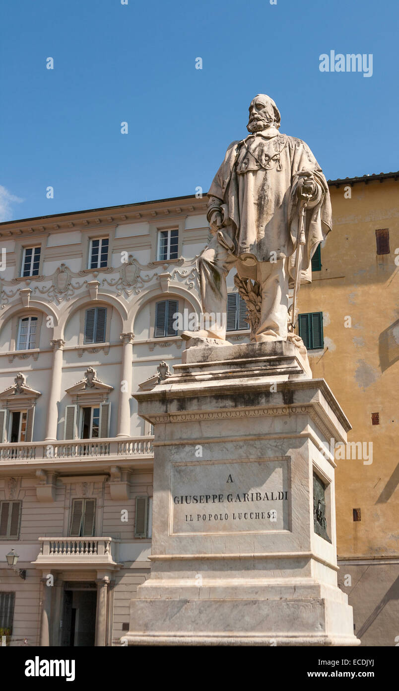 With monument of guiseppe garibaldi hi-res stock photography and images ...