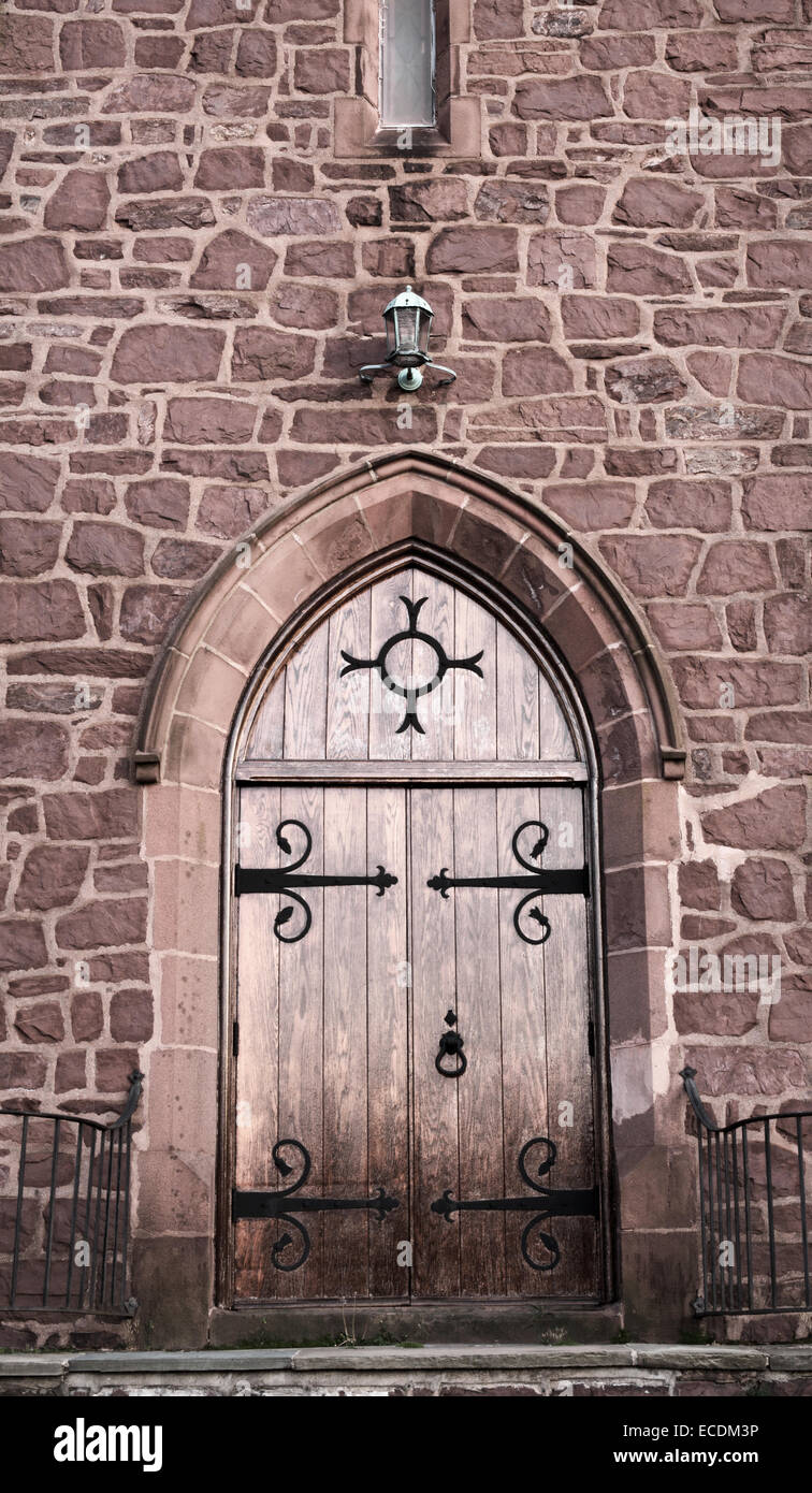 Red cross on door hi-res stock photography and images - Alamy