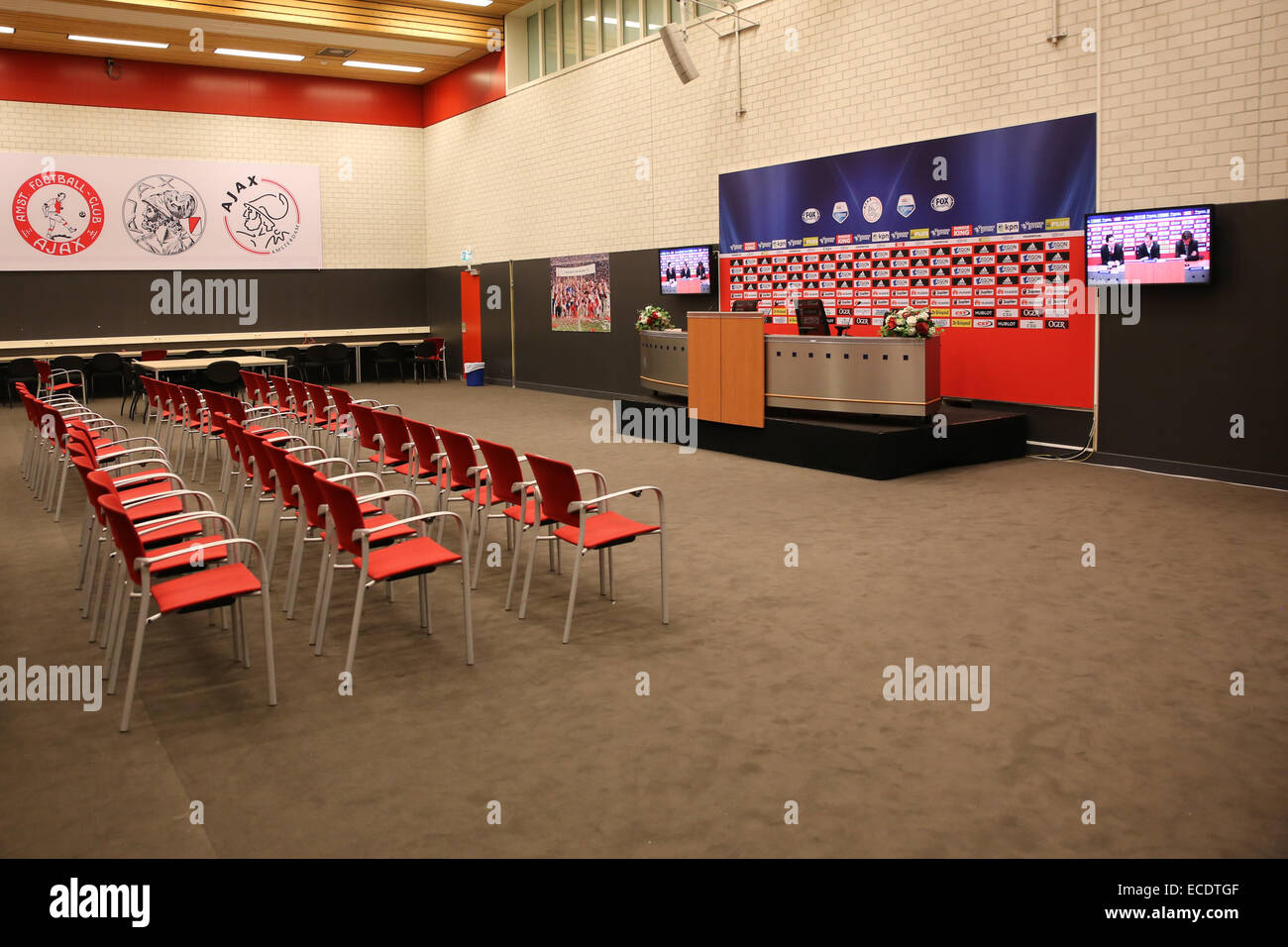 Amsterdam stadium hi-res stock photography and images - Alamy