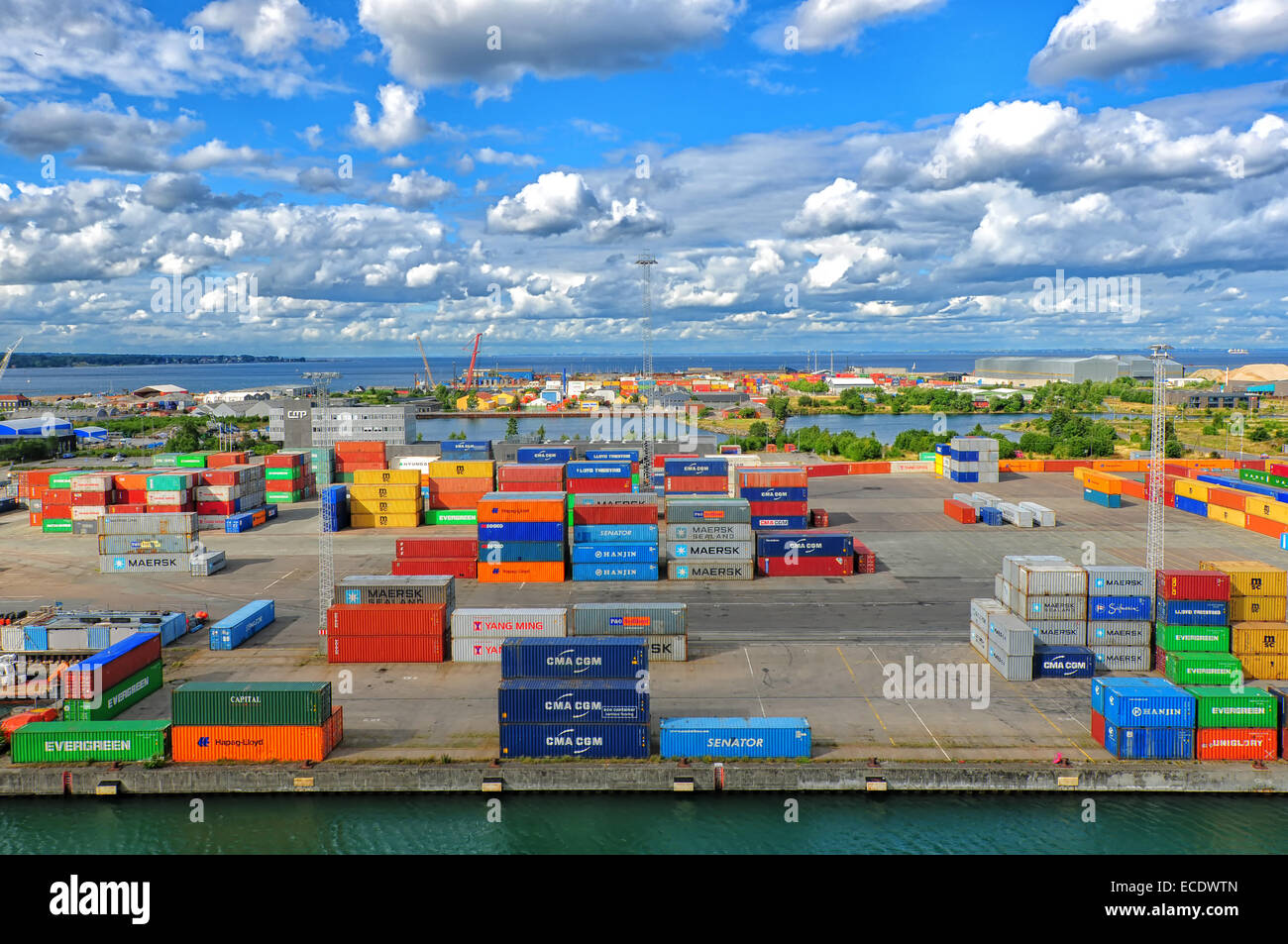 Transshipment facilities hi-res stock photography and images - Alamy