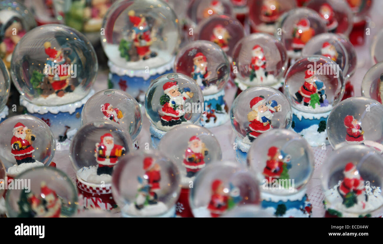 Santa claus navidad hi-res stock photography and images - Alamy
