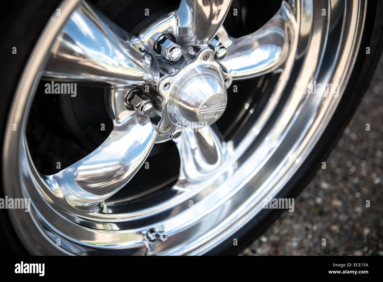 Chrome car wheel hi-res stock photography and images - Alamy