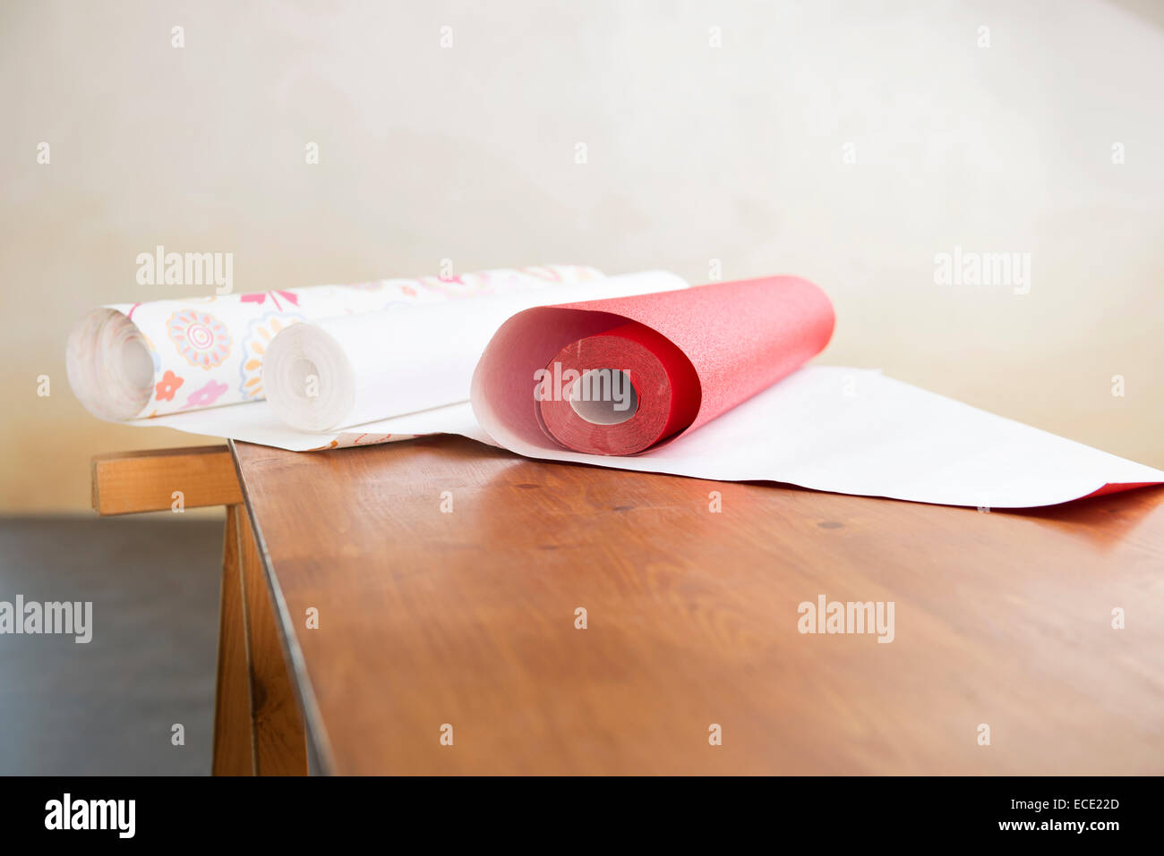 Moving out red room hi-res stock photography and images - Alamy